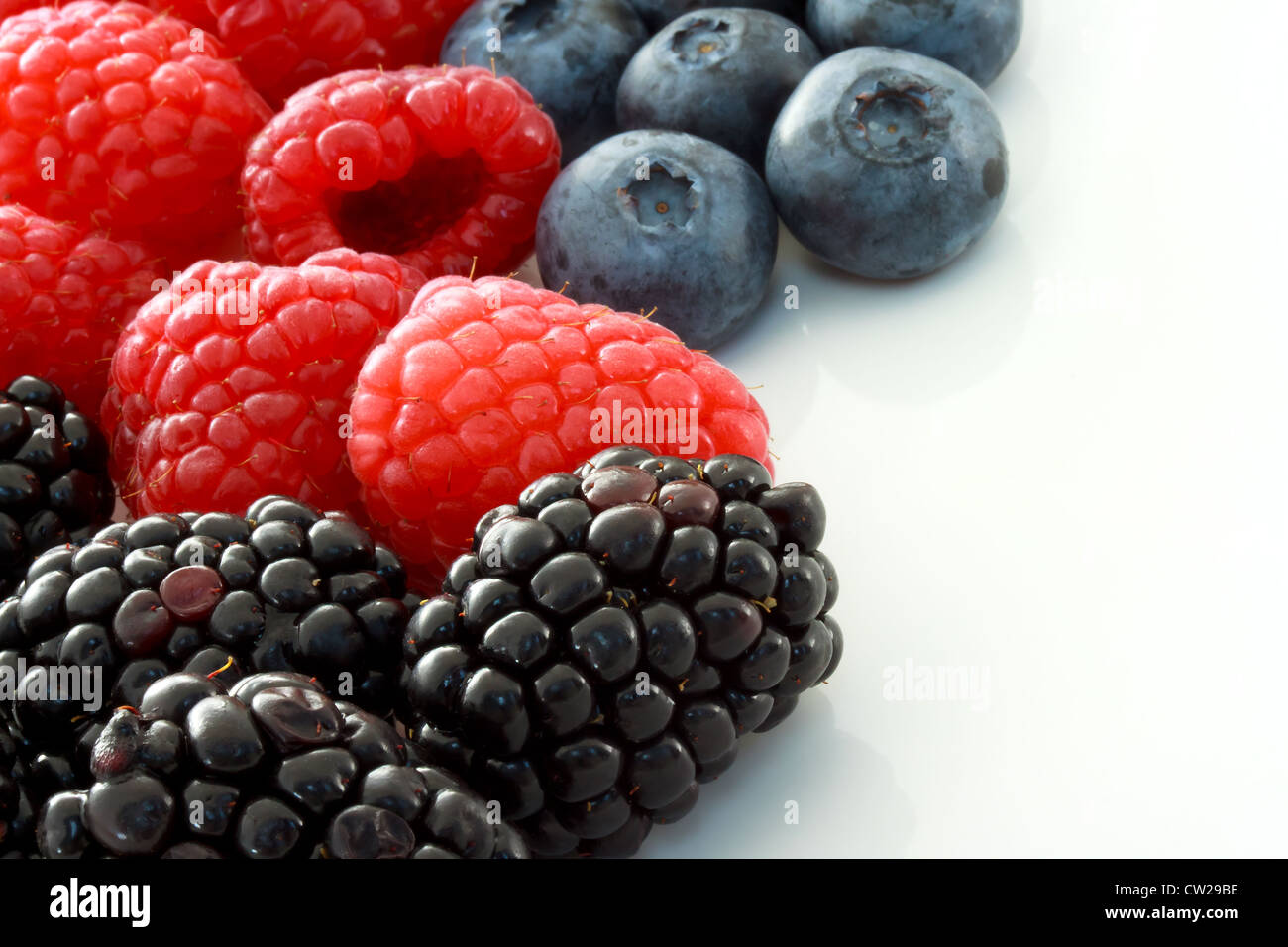 Black and white raspberry hi-res stock photography and images - Alamy