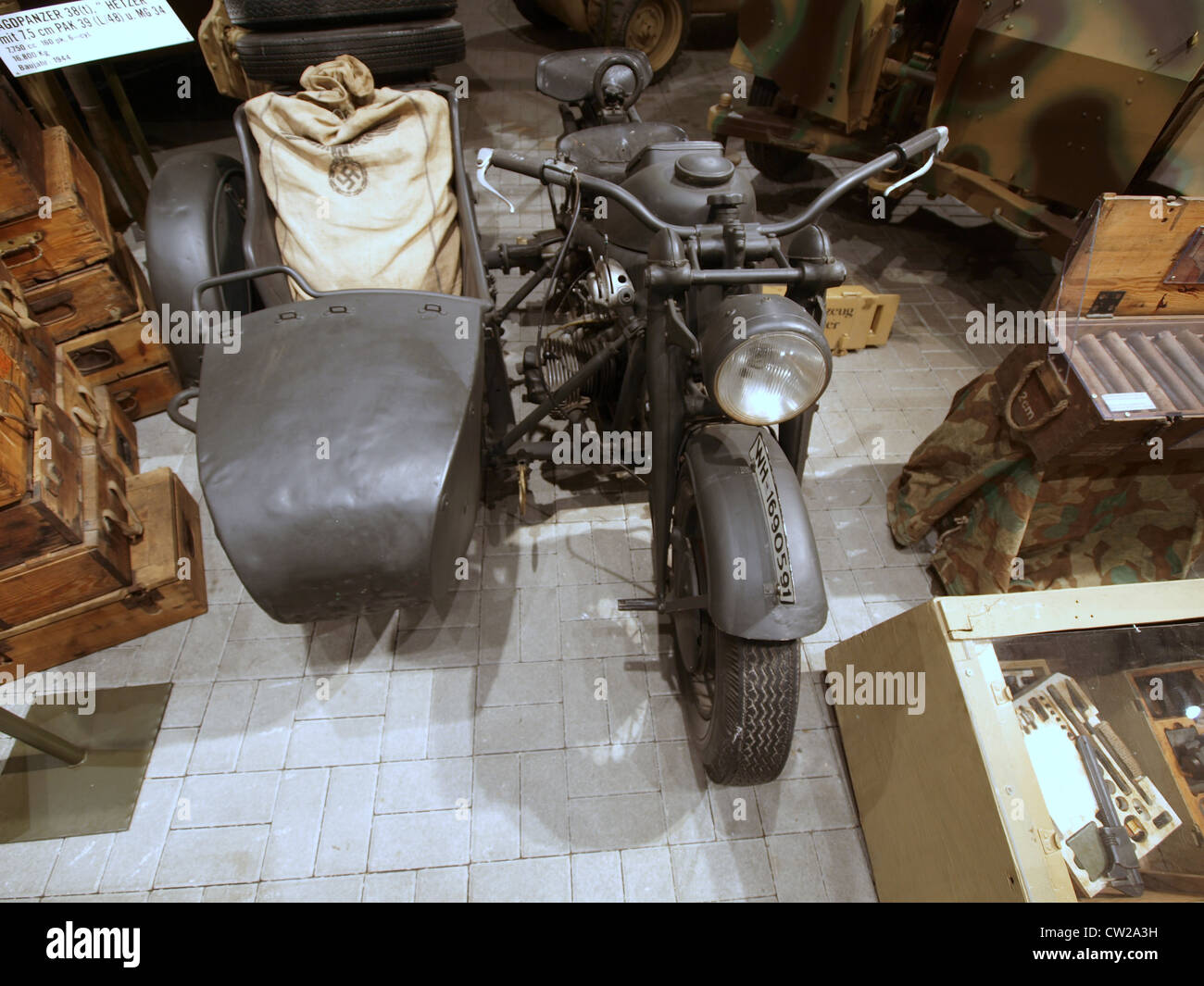 The Zundapp KS 750 is a German military motorcycle used during World ...