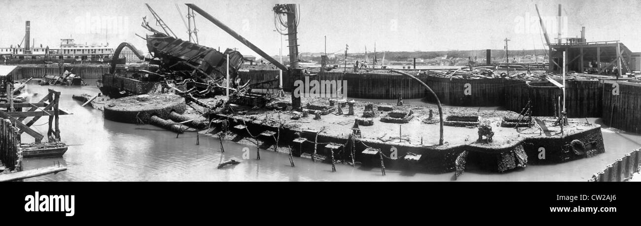 Wreck of the U.S.S. Maine, June 16, 1911, Havana harbor, Cuba Stock ...