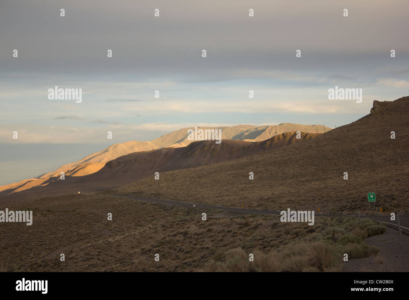 Pyramid lake nevada rock hi-res stock photography and images - Alamy