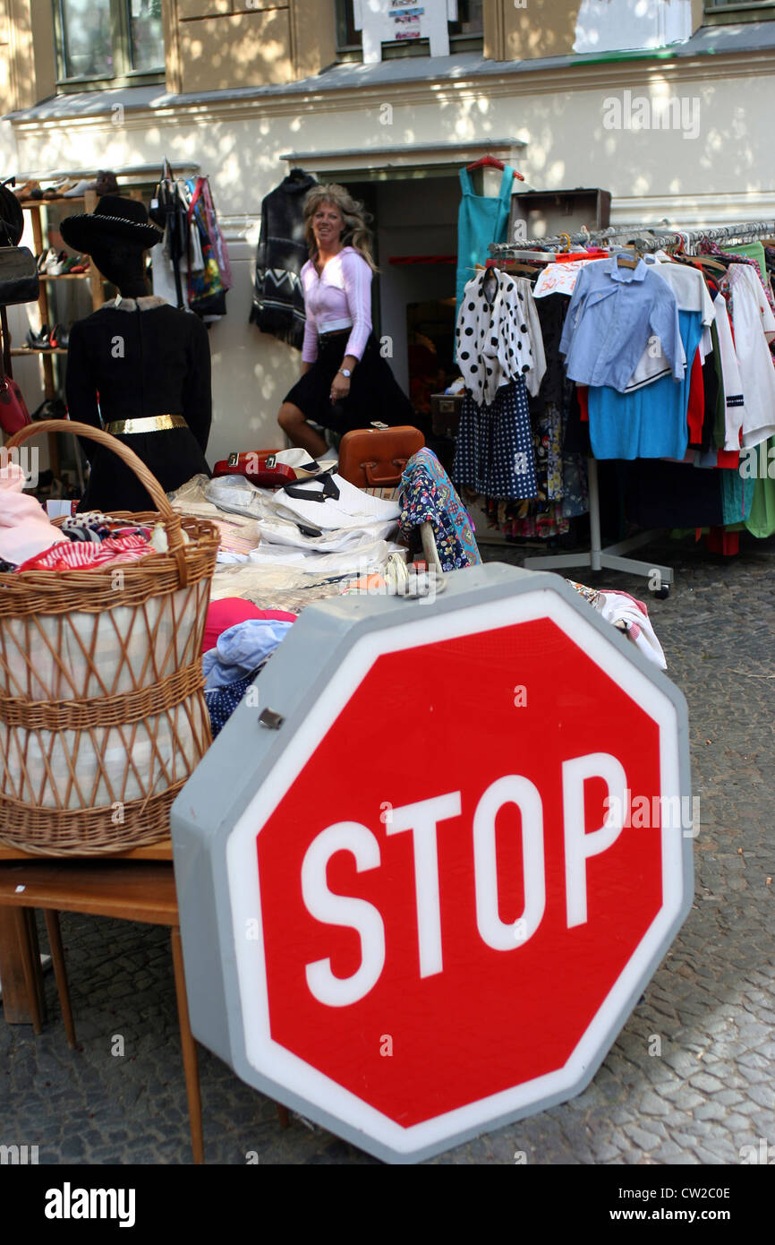 Stop and sell hi-res stock photography and images - Alamy