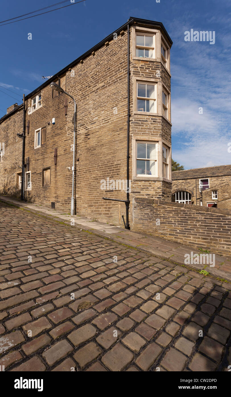 Coffin end unusual story building hi-res stock photography and images ...