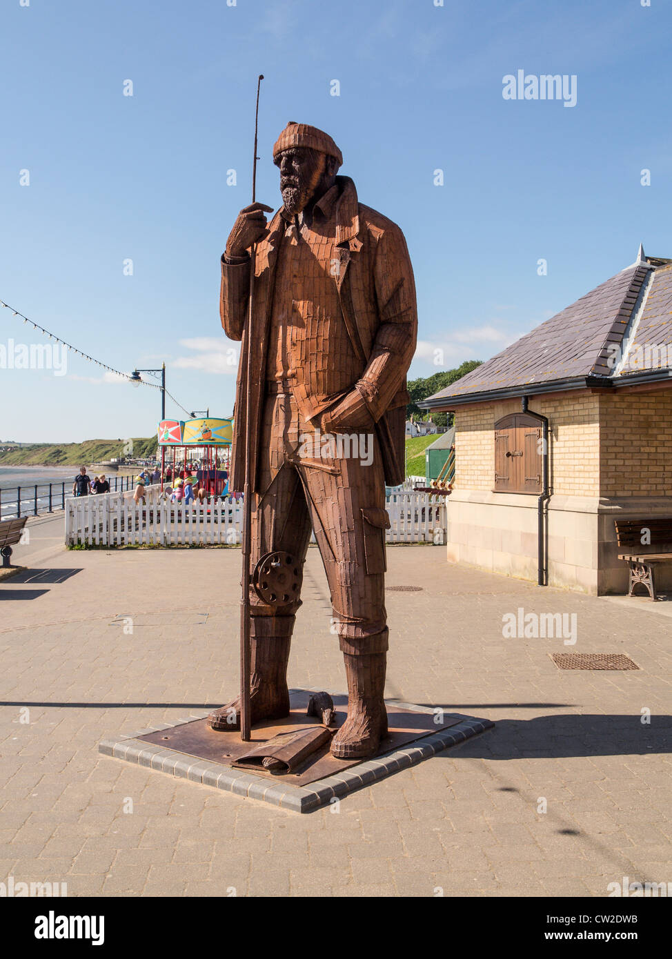 The filey fisherman sculpture hi-res stock photography and images - Alamy