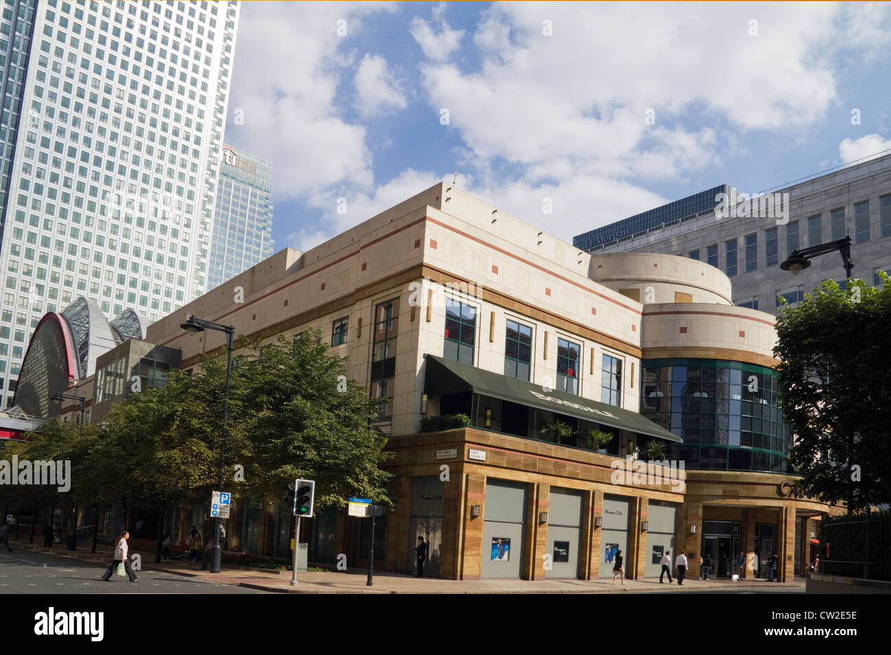 Cabot Square Canary Wharf London England UK Stock Photo - Alamy