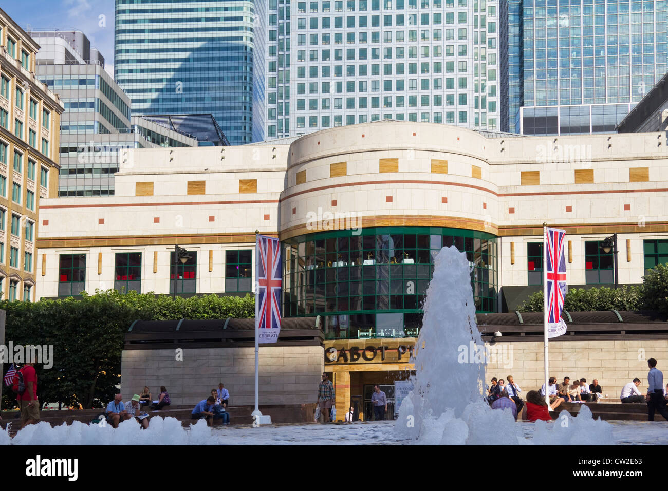 Cabot Square Canary Wharf London England UK Stock Photo - Alamy