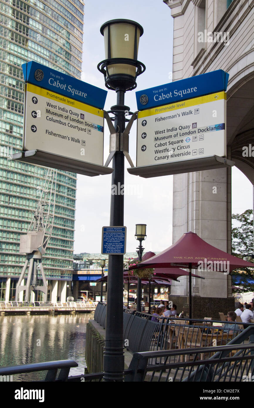 Cabot Square sign, Canary Wharf London UK Stock Photo - Alamy