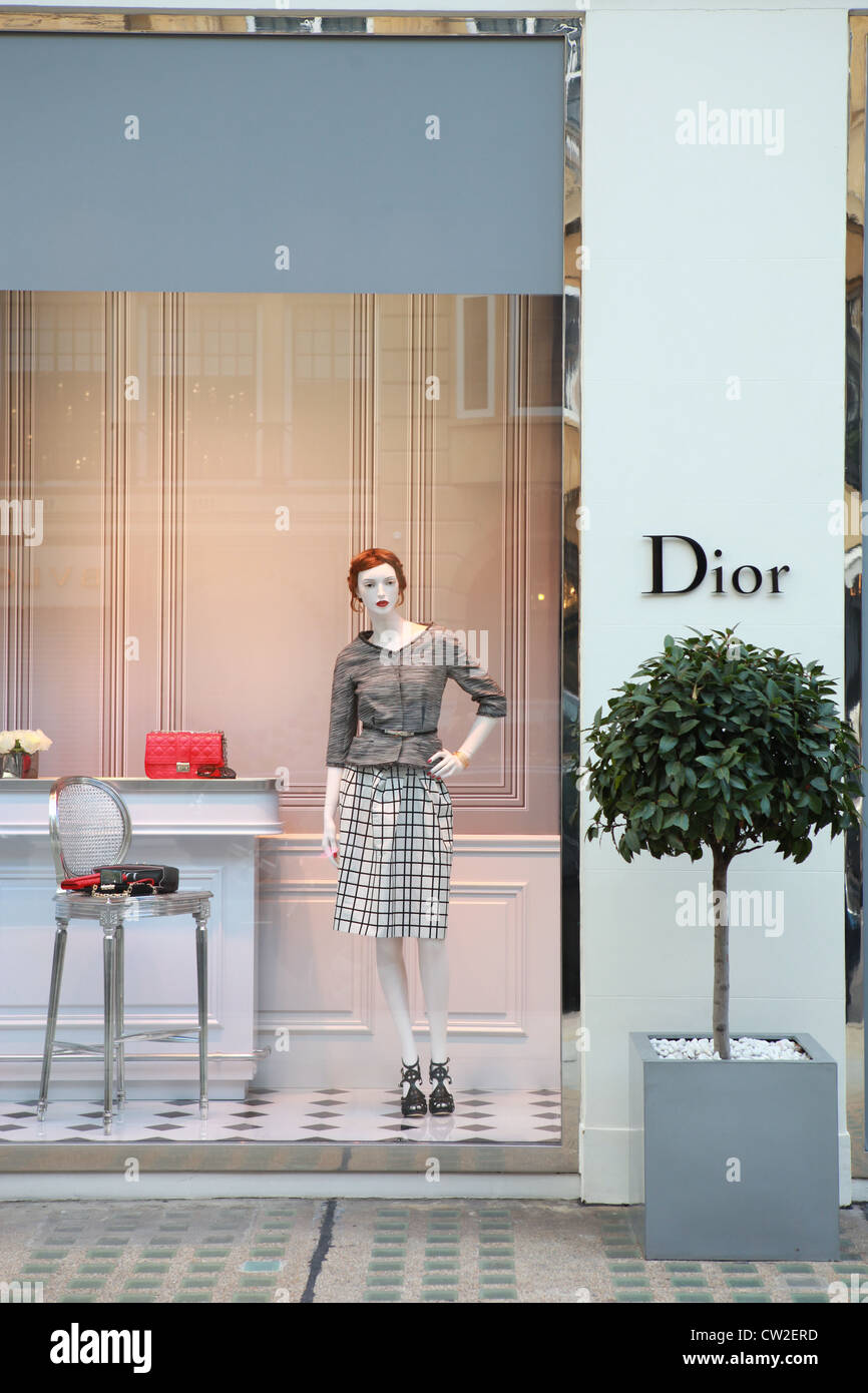 Dior shop front hi-res stock photography and images - Alamy