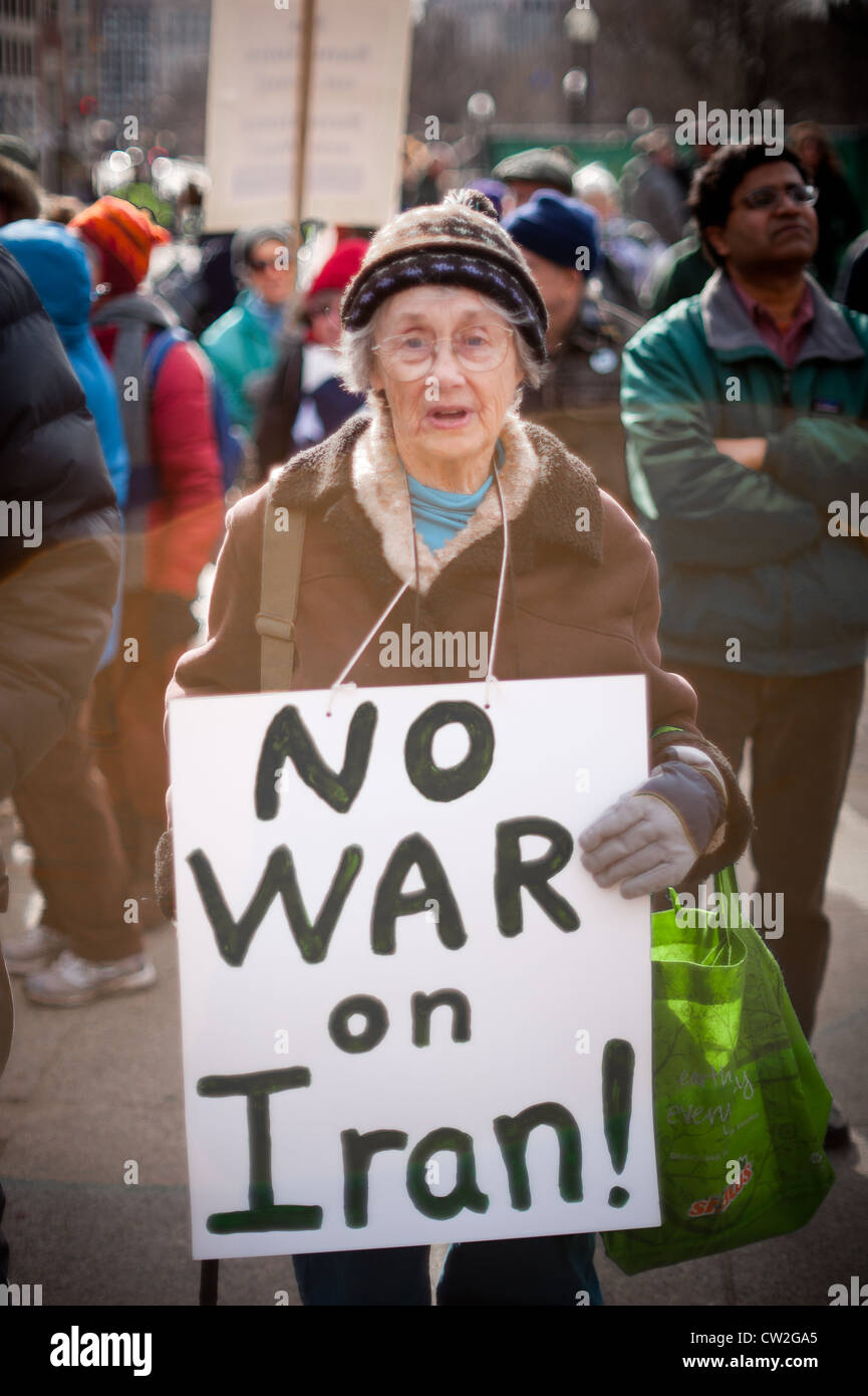 World war usa protest hi-res stock photography and images - Alamy