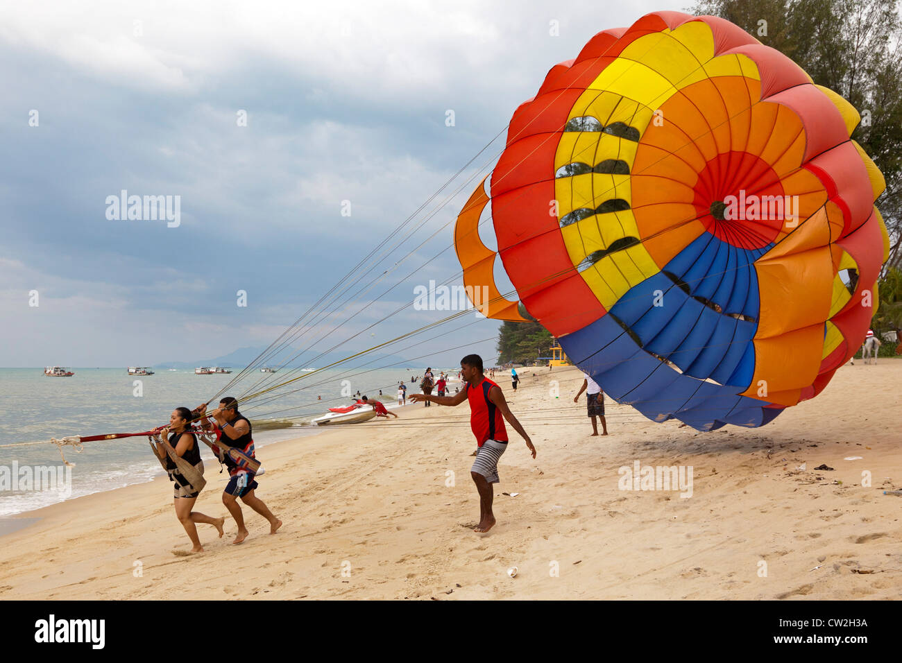 Parasailing, Batu Feringgi, Penang, Malaysia Stock Photo - Alamy
