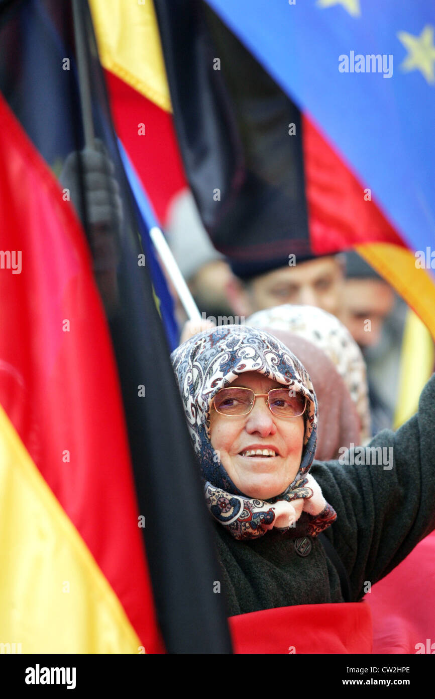 Germany woman islam flag hi-res stock photography and images - Alamy