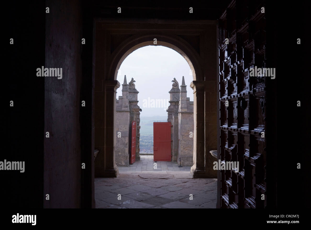 Doorway entrance gate courtyard hi-res stock photography and images - Alamy