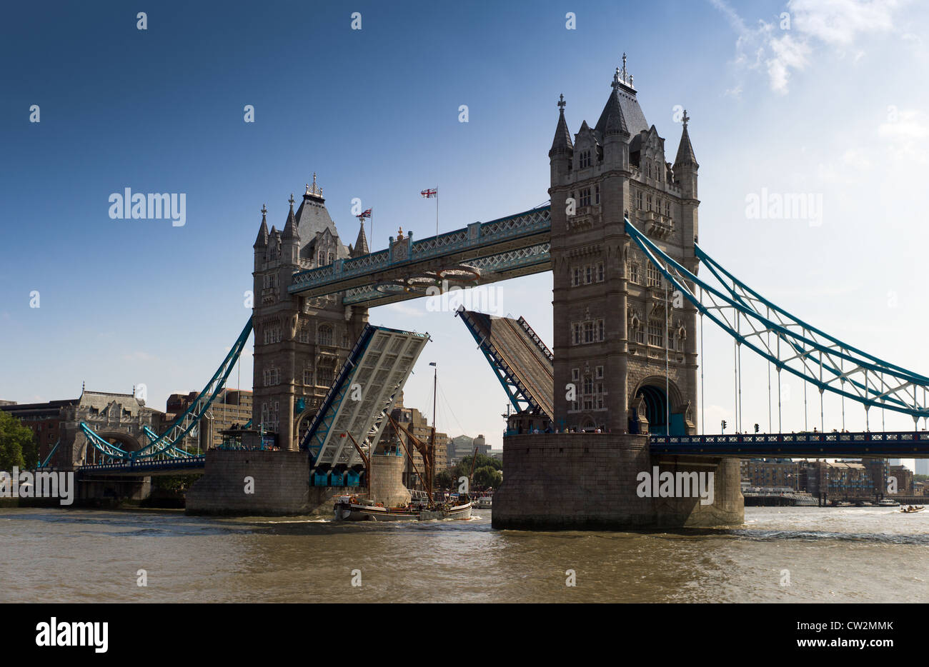 Open lifting bridge hi-res stock photography and images - Alamy