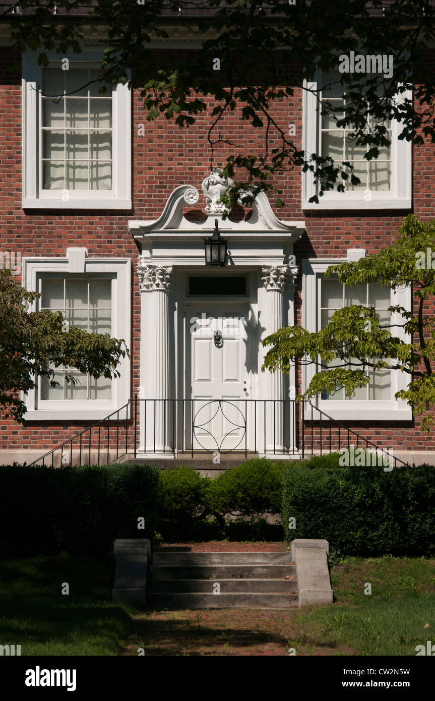 Colonial style doorway Stock Photo - Alamy