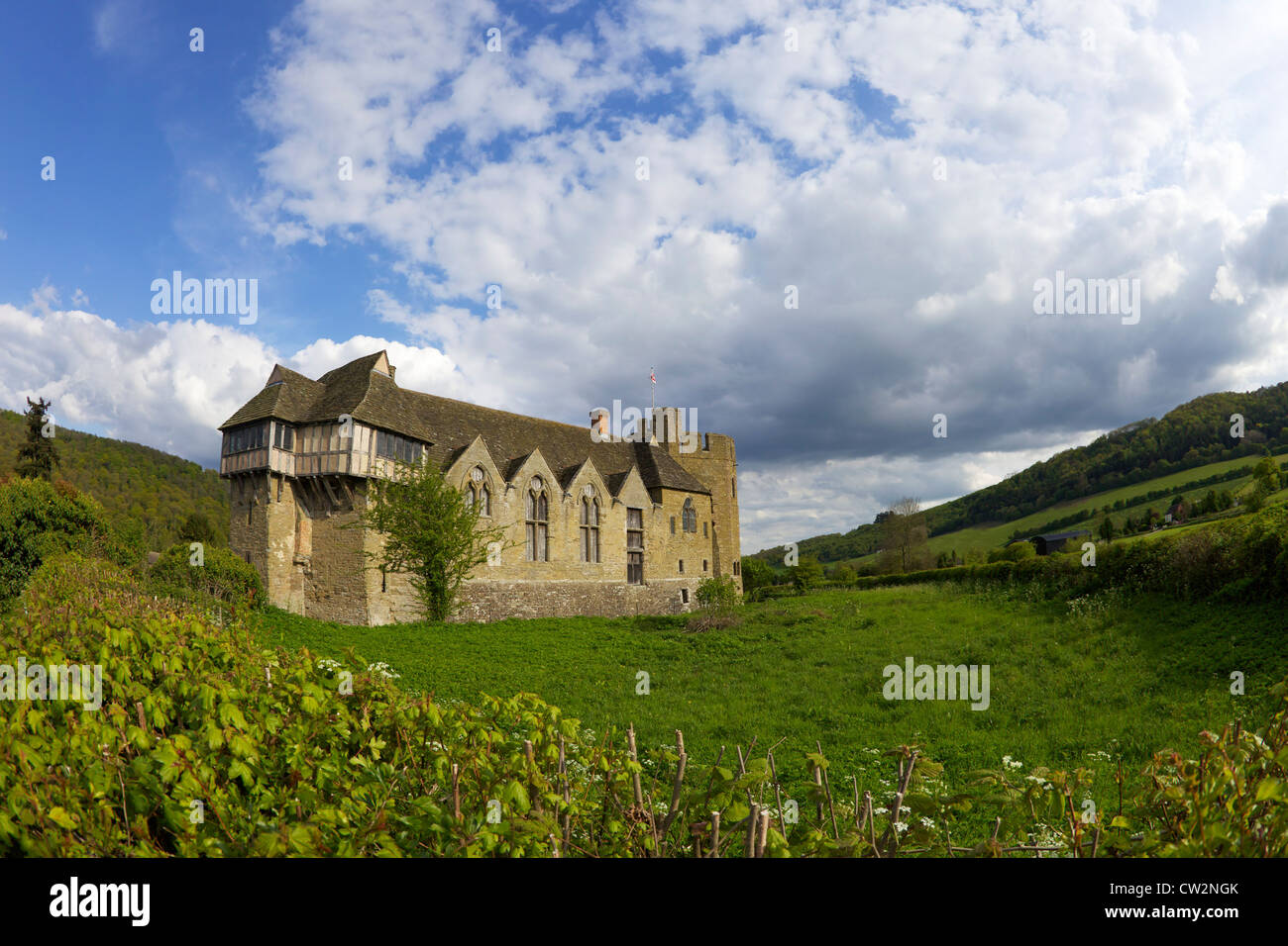 Medieval fortified house hi-res stock photography and images - Alamy