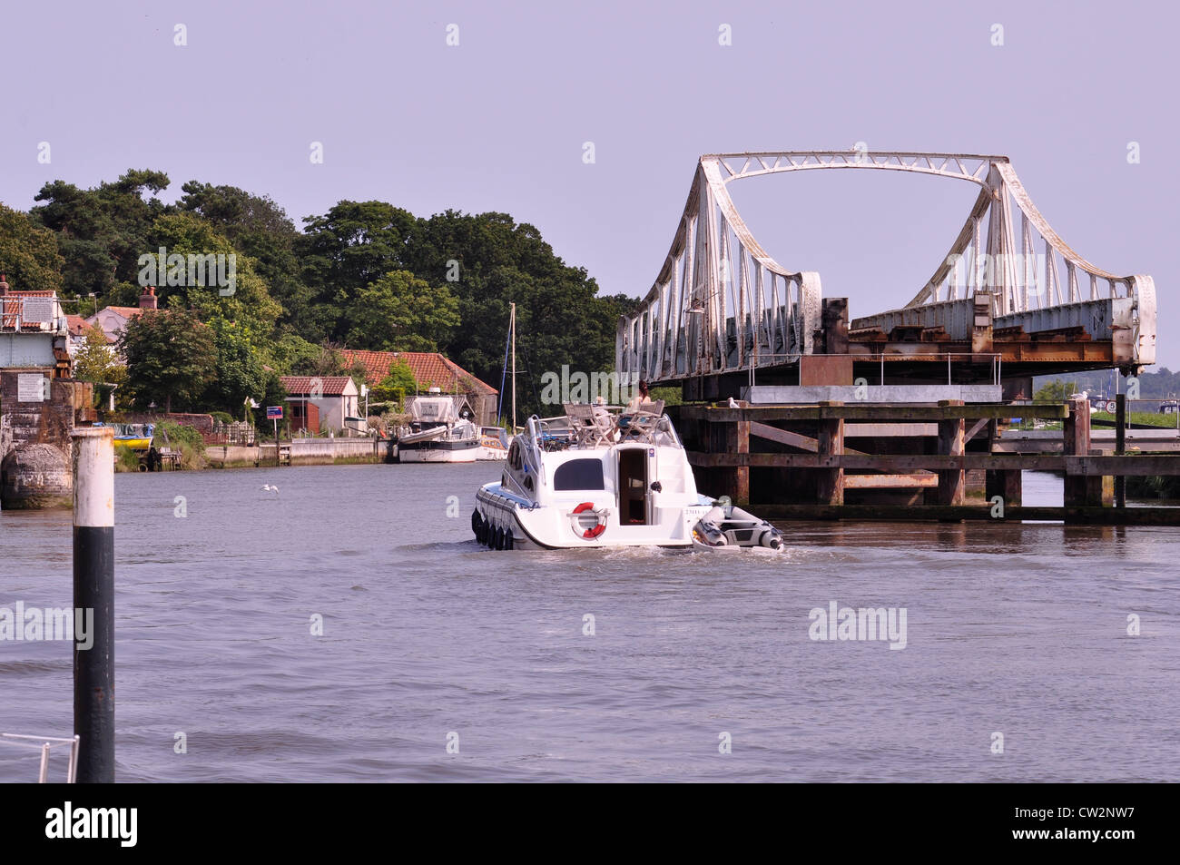Reedham swing bridge on the River Yare, Norfolk Broads Stock Photo - Alamy
