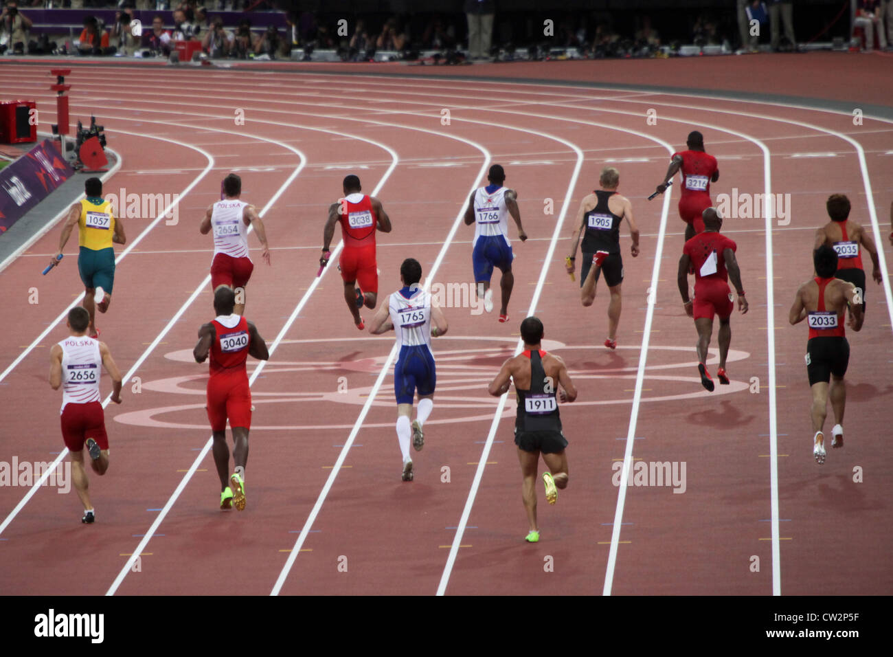 London olympic stadium running track hi-res stock photography and ...