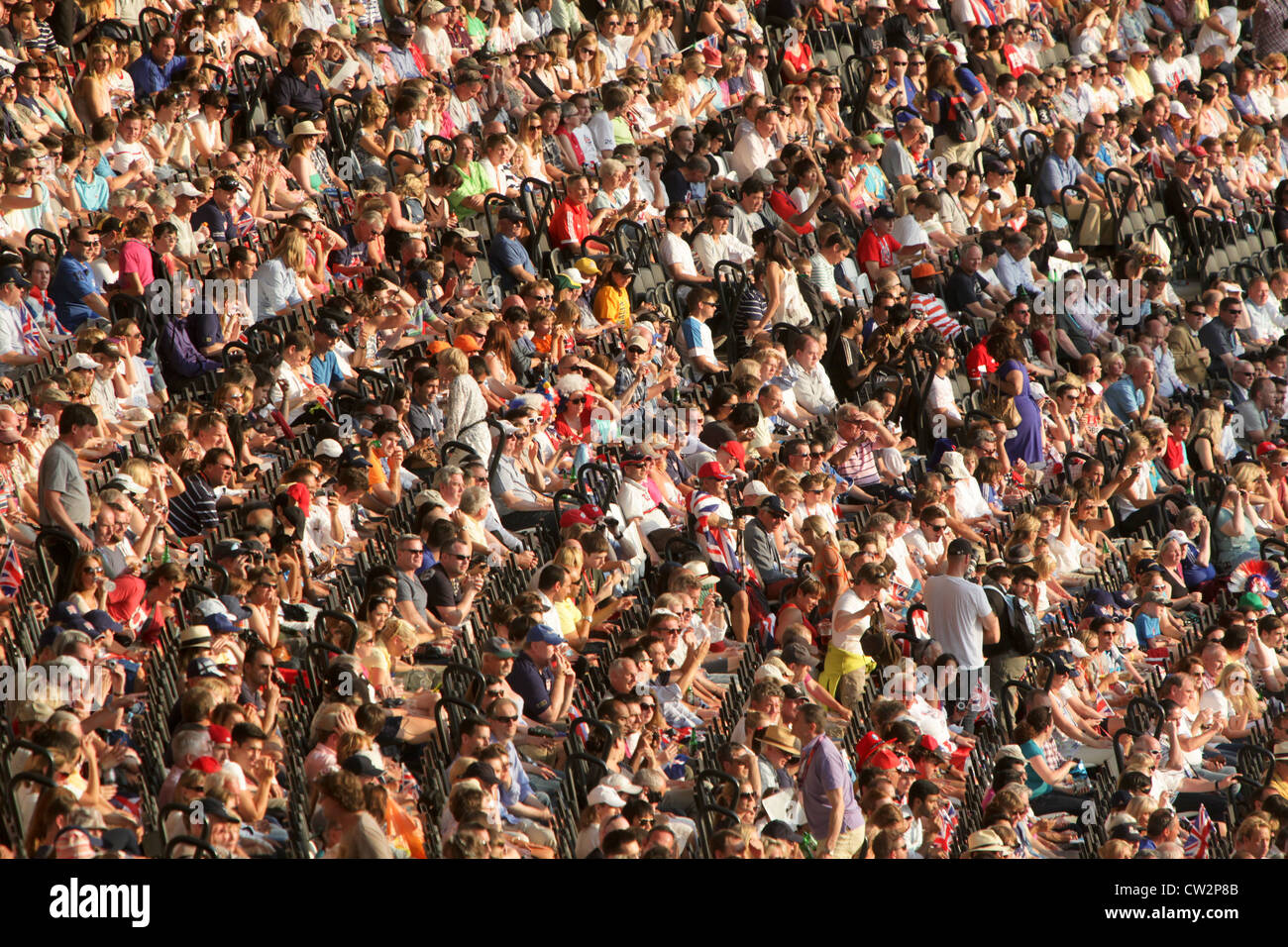 Crowds in stands olympic stadium hi-res stock photography and images ...