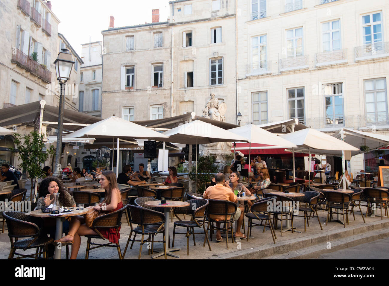 Talking Sitting Outdoor Café France Café Stock Photos & Talking Sitting ...