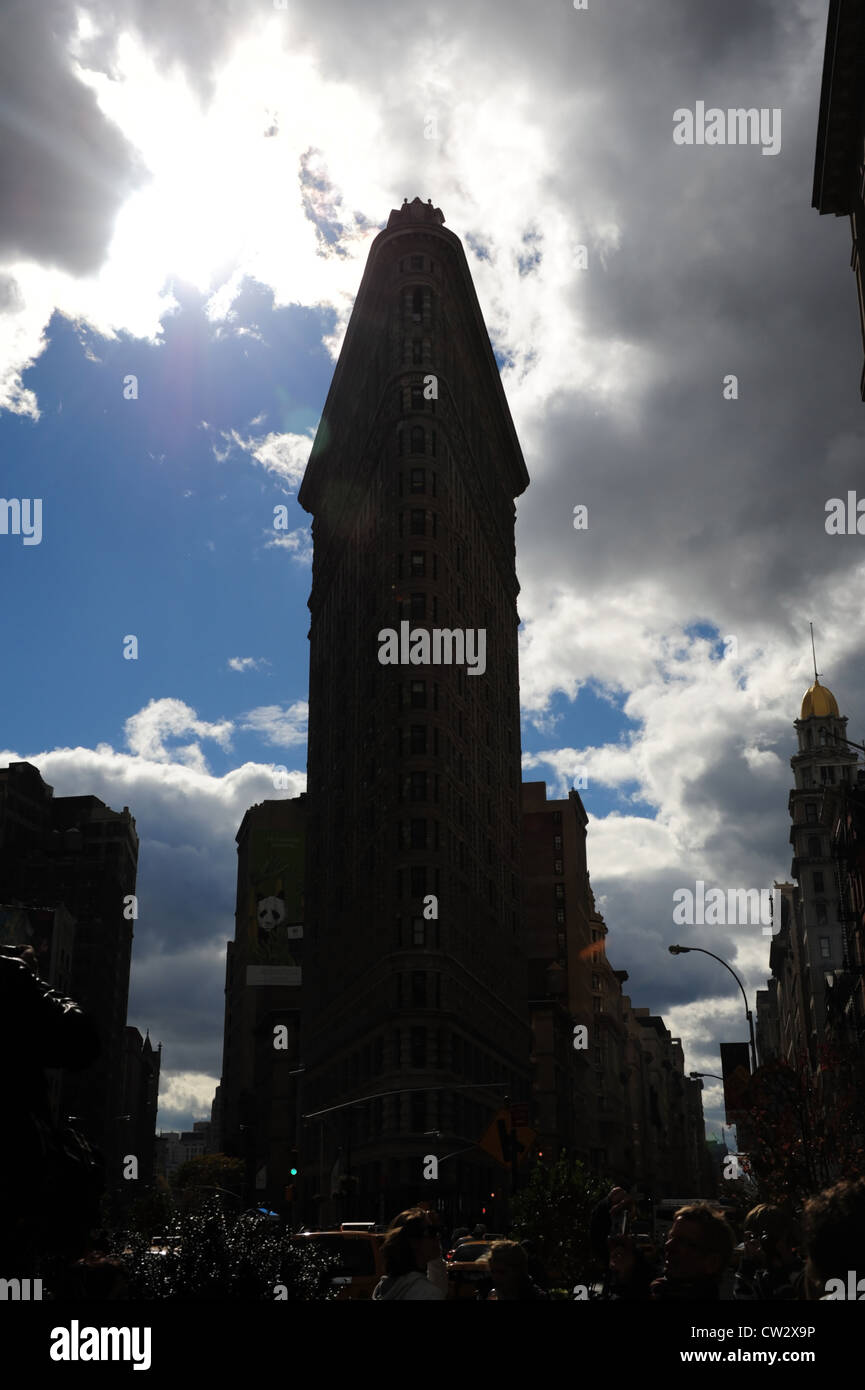Flatiron building new york above hi-res stock photography and images ...