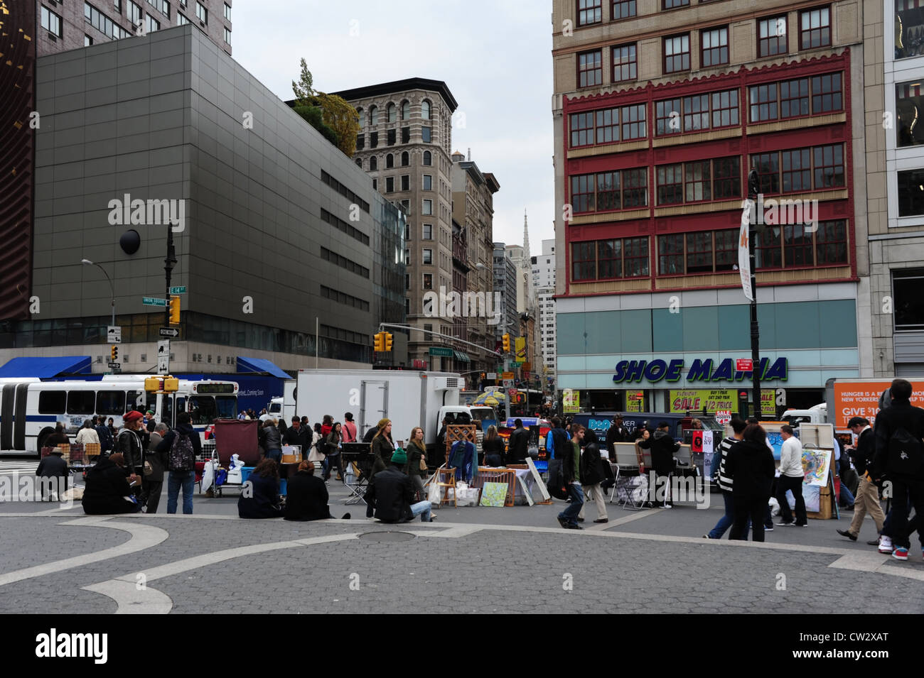 Single storey bus hi-res stock photography and images - Alamy