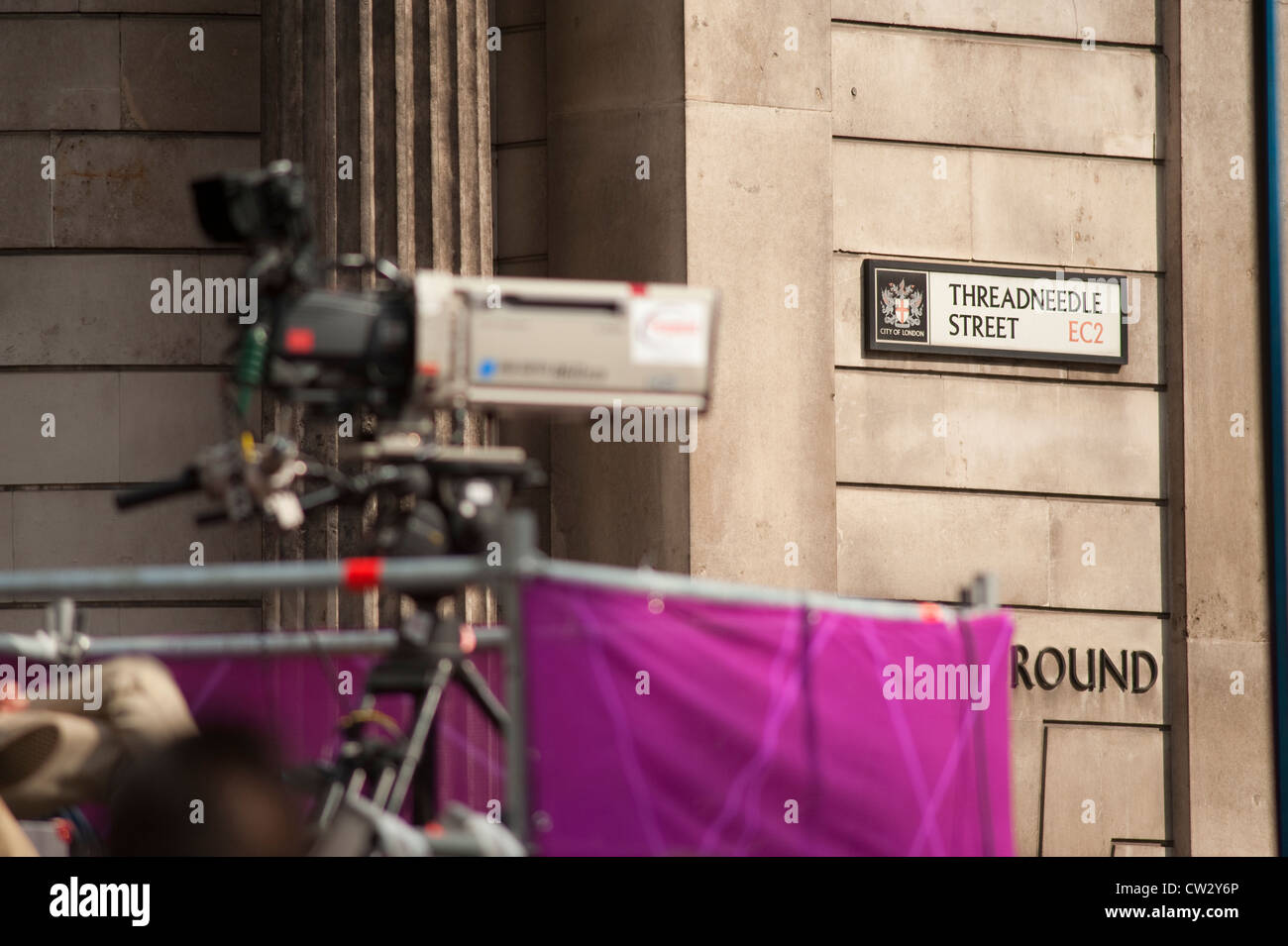 Broadcast tv camera hi-res stock photography and images - Alamy