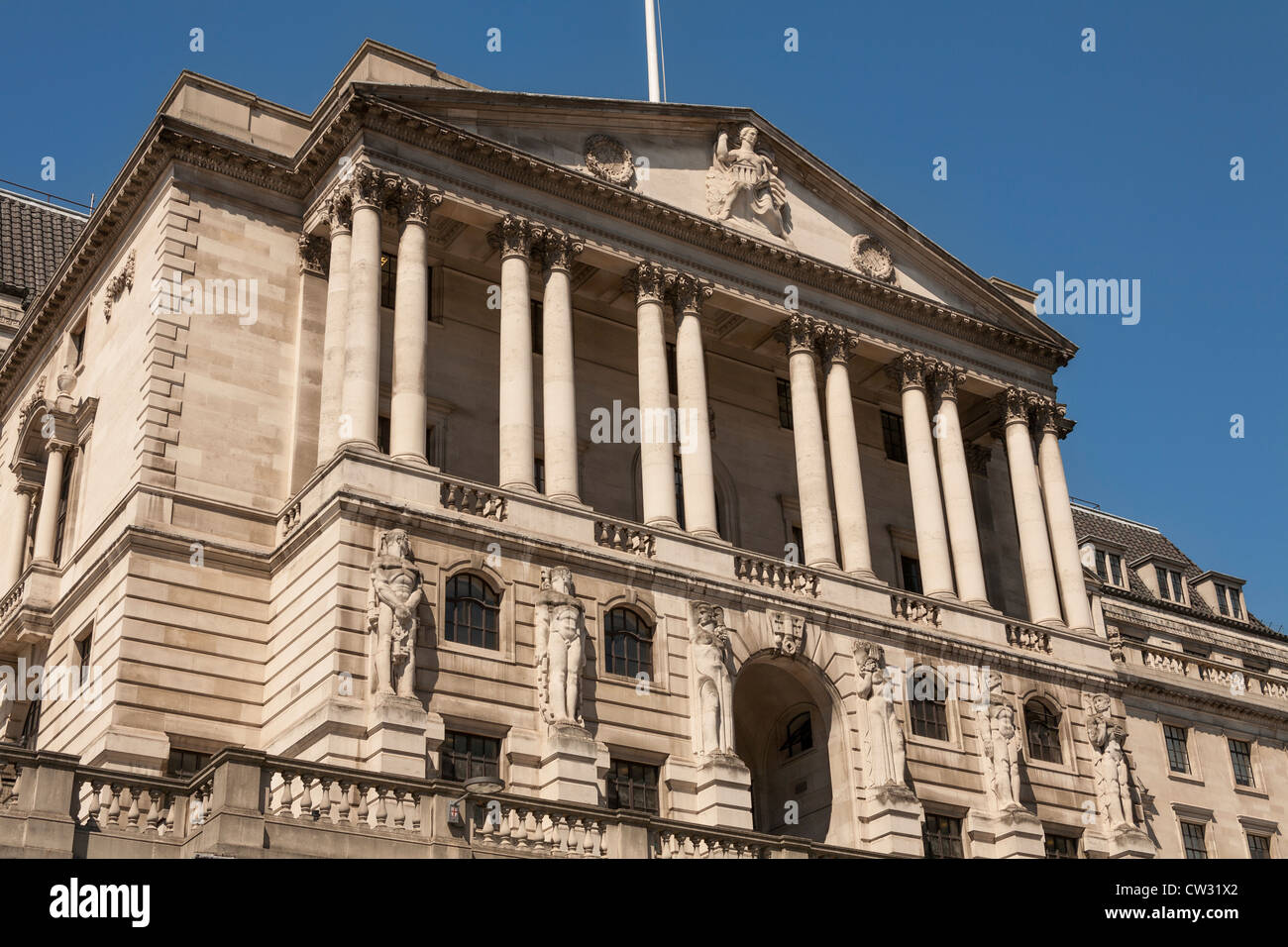 The Bank of England, Threadneedle Street, London, England Stock Photo ...