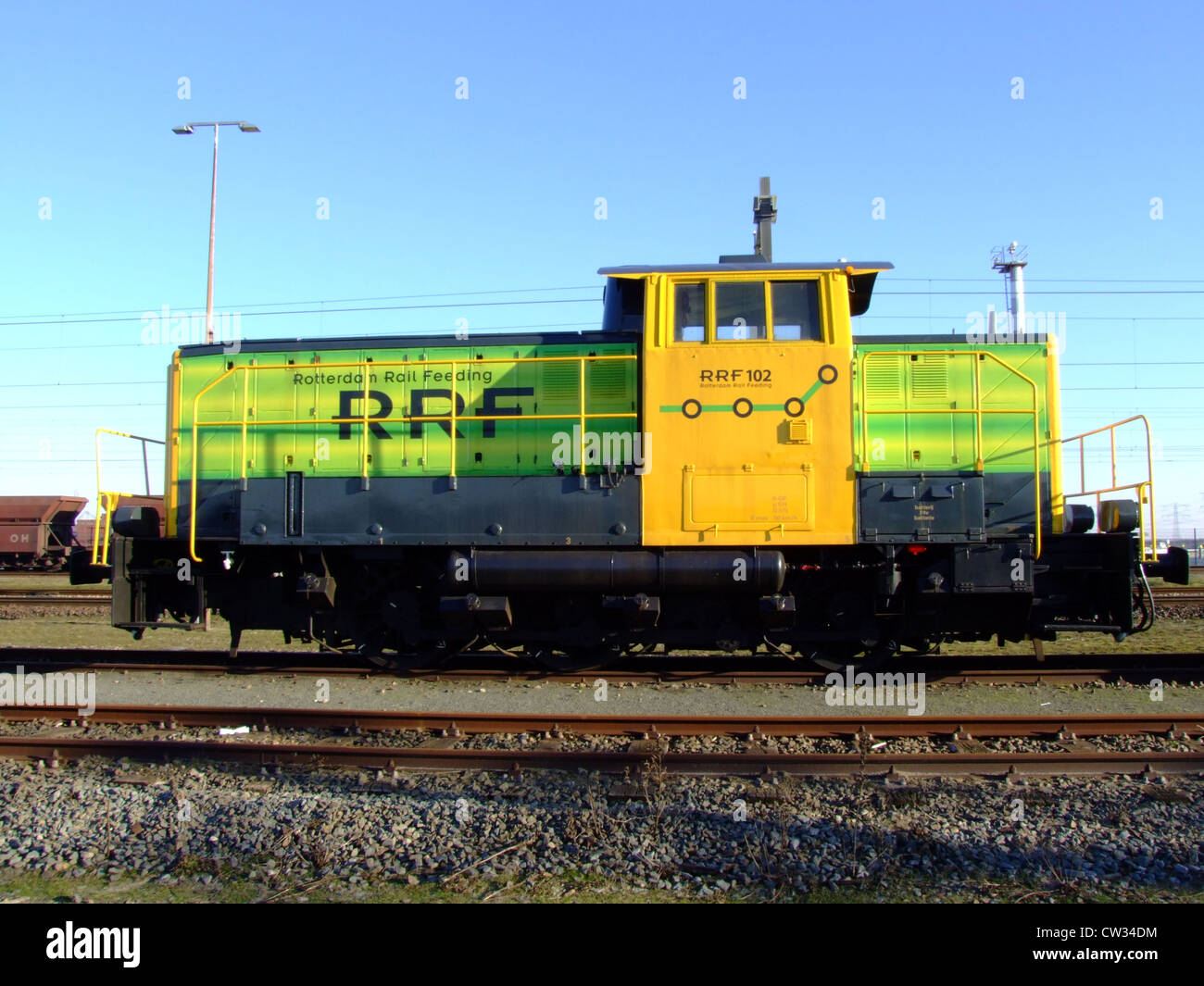 RRF Class V 100 locomotives at Rotterdam harbor emplacement Stock Photo ...