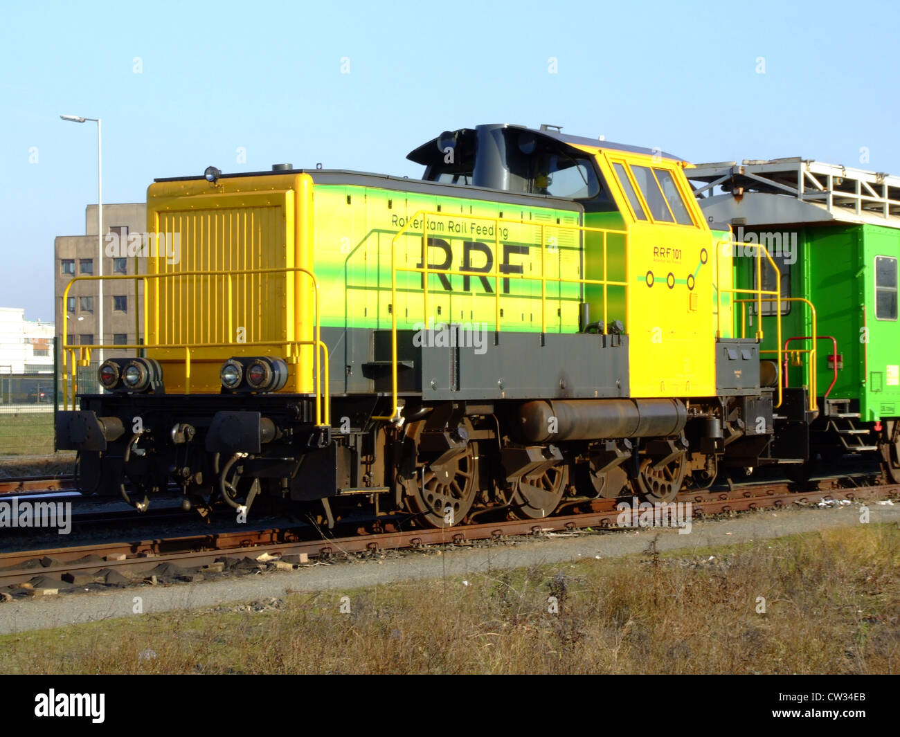 RRF Class V 100 locomotives at Rotterdam harbor emplacement Stock Photo ...