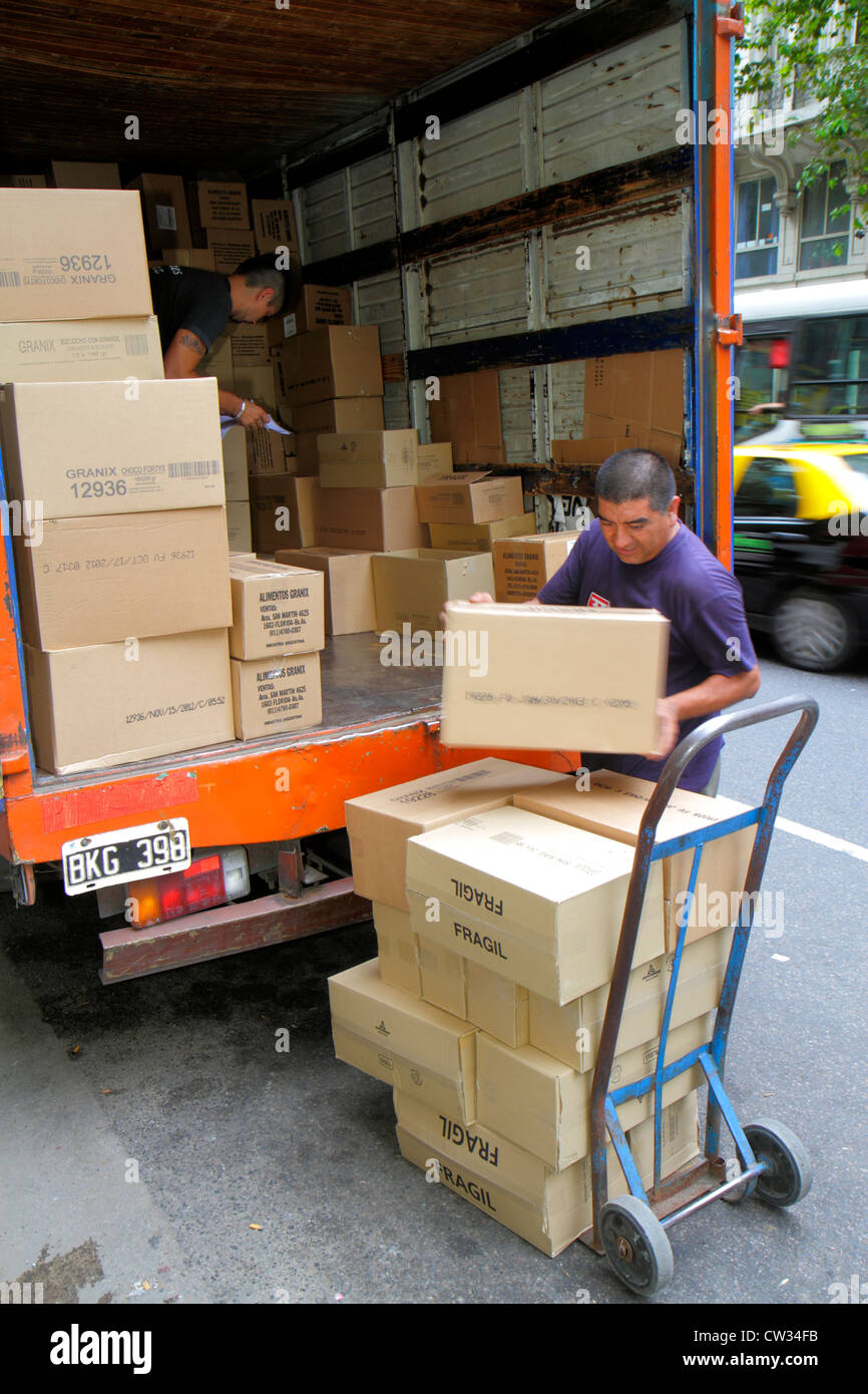 Box delivery truck hi-res stock photography and images - Alamy