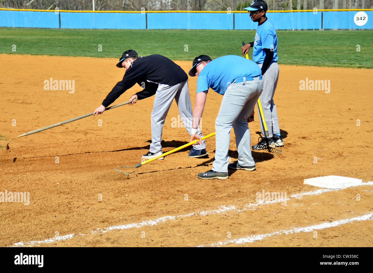 School field baseball hi-res stock photography and images - Alamy