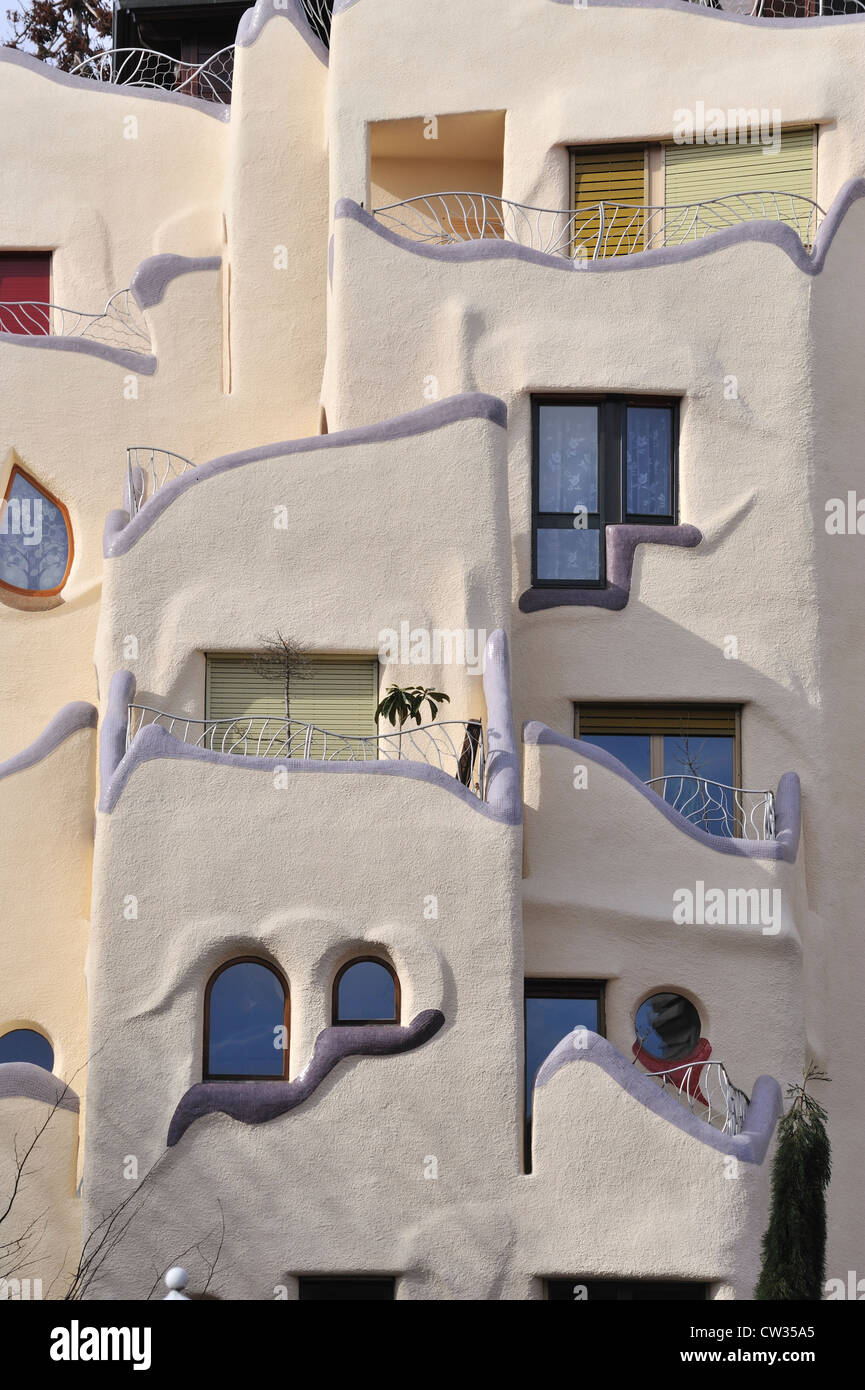 Detail of Schtrumpfs Building in Les Grottes quarter, Geneva ...