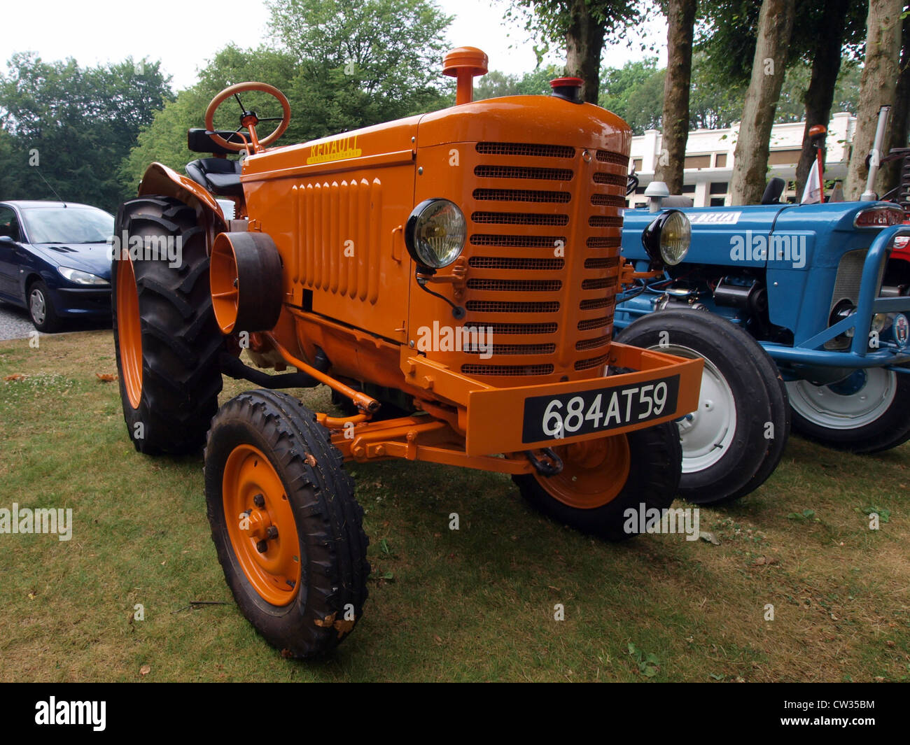 Renault tractor hi-res stock photography and images - Alamy