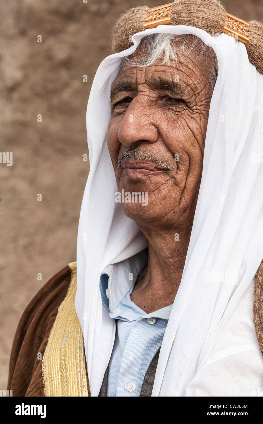 Portrait of a turkish man wearing traditional cloth, Harran, Sanliurfa ...