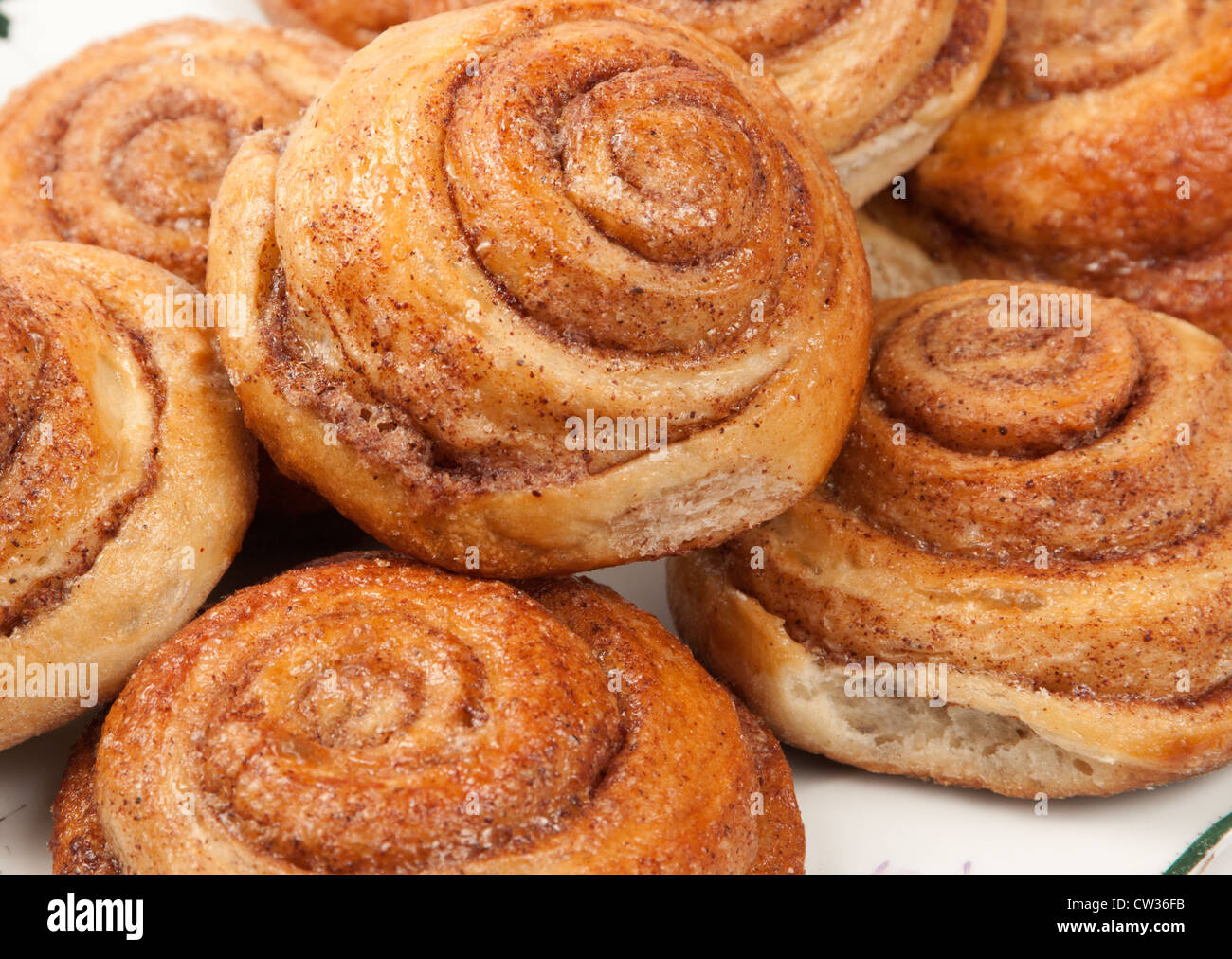 Home made buns with cinnamon, close-up shot Stock Photo - Alamy