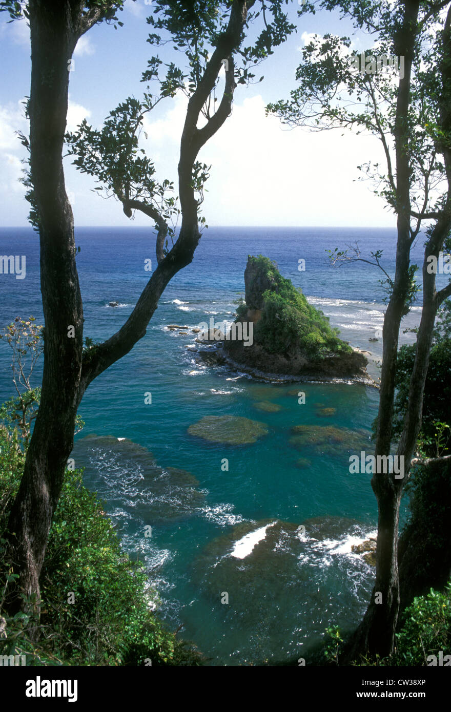 rock outcrop, rocky outcrop, village, Anse du Me, Dominica, West Indies ...