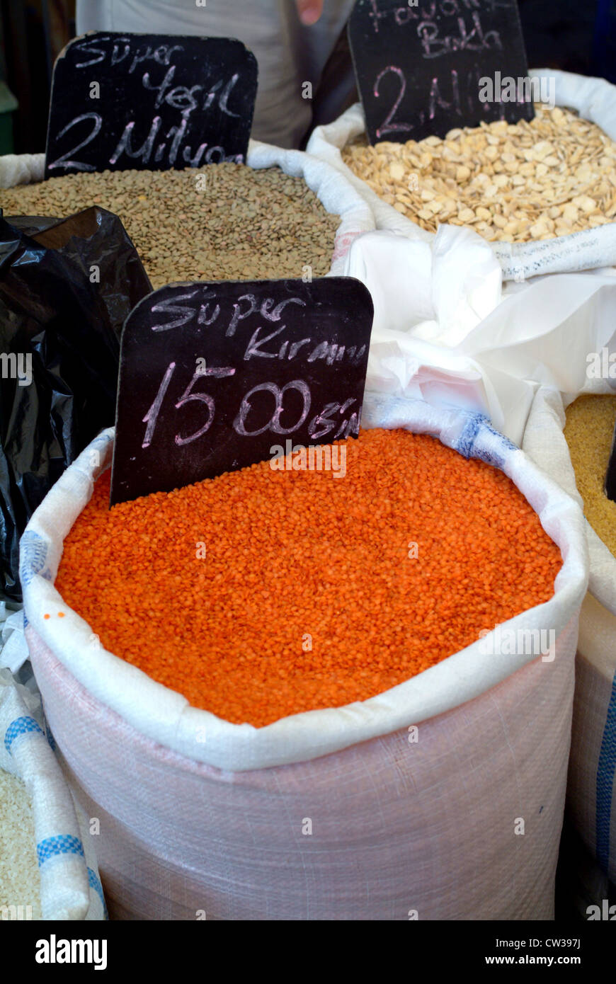 Turkey, spices in a bazaar Stock Photo - Alamy