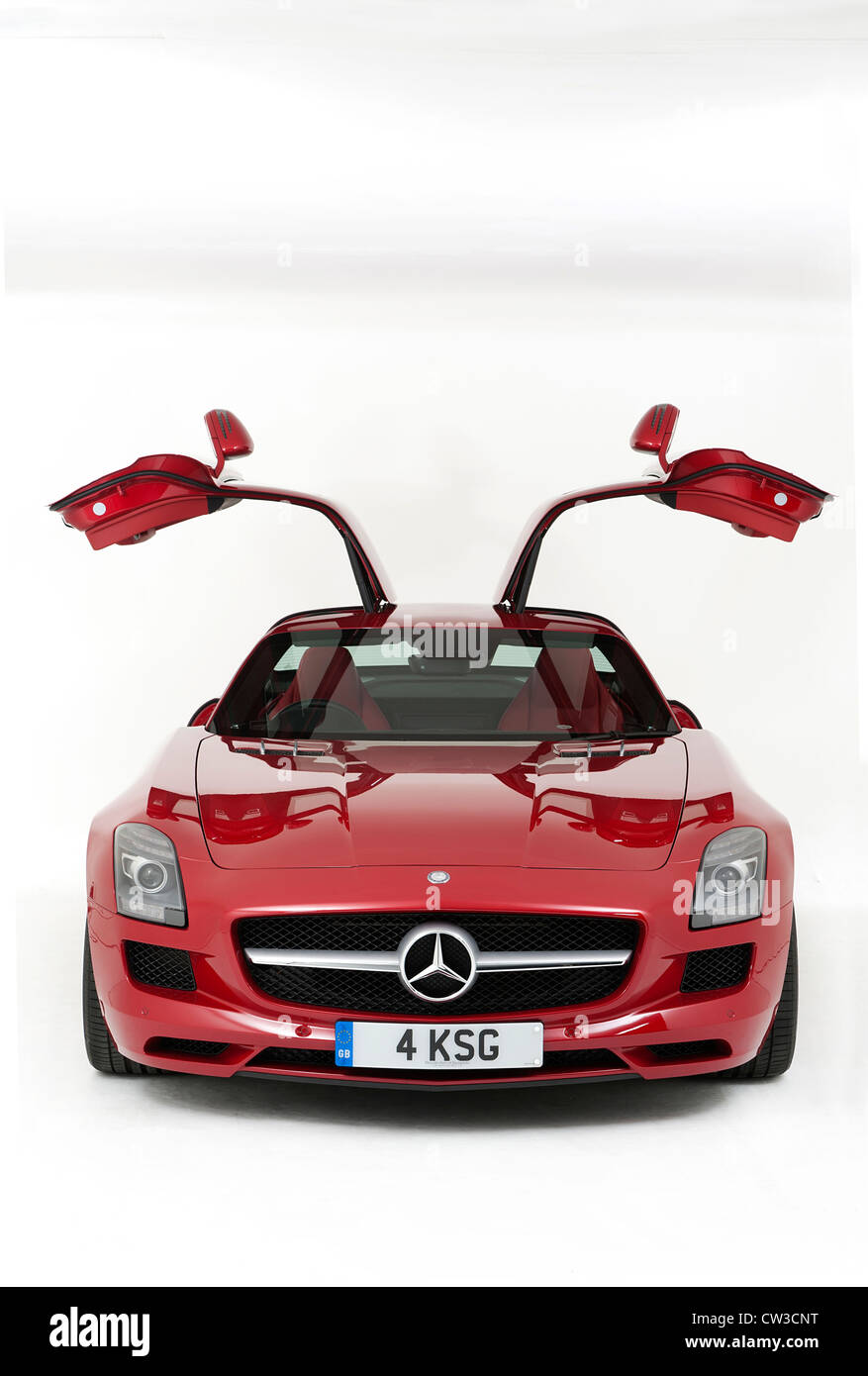 Mercedes front wing hi-res stock photography and images - Alamy