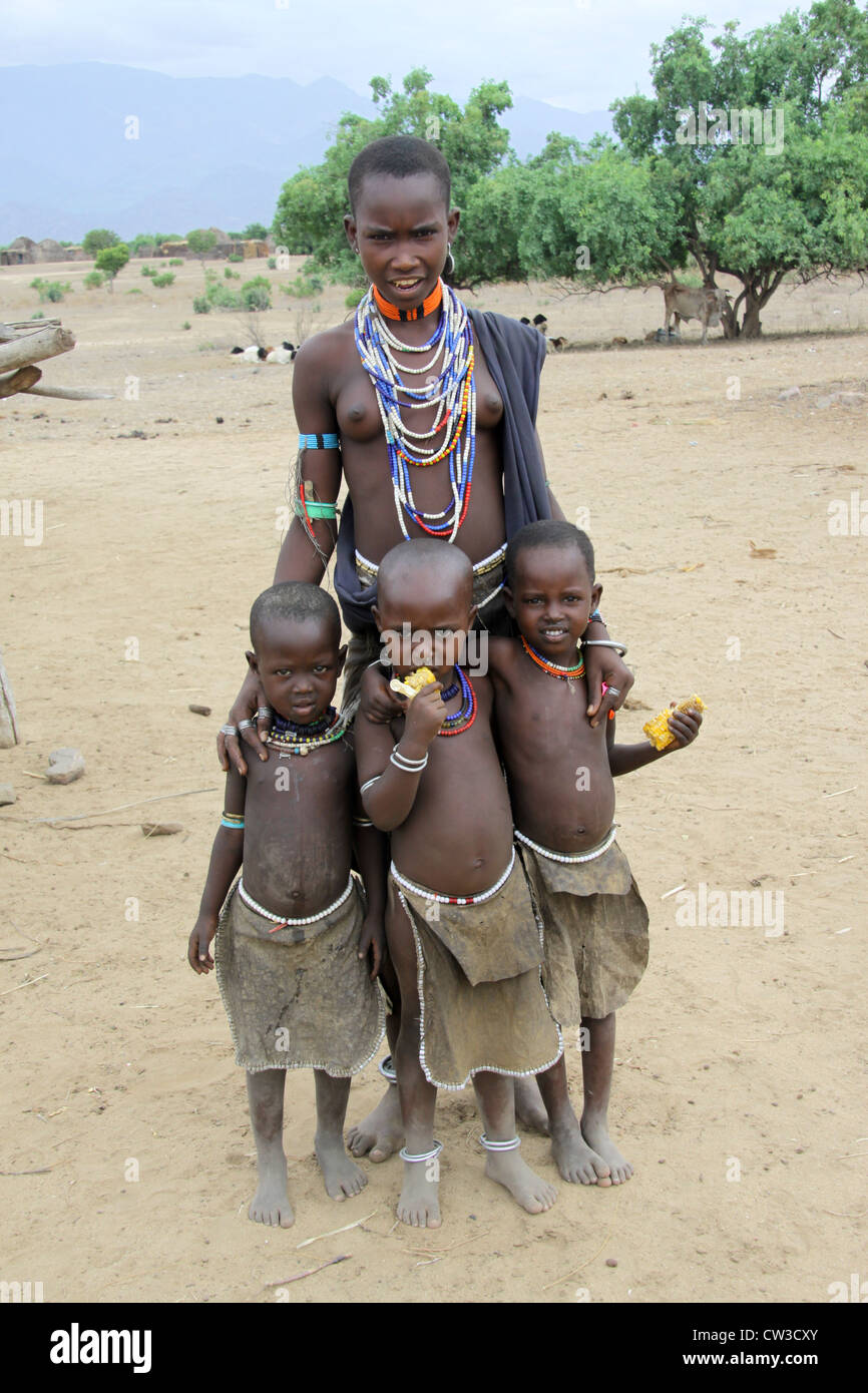 Arbore omo ethiopia hi-res stock photography and images - Alamy