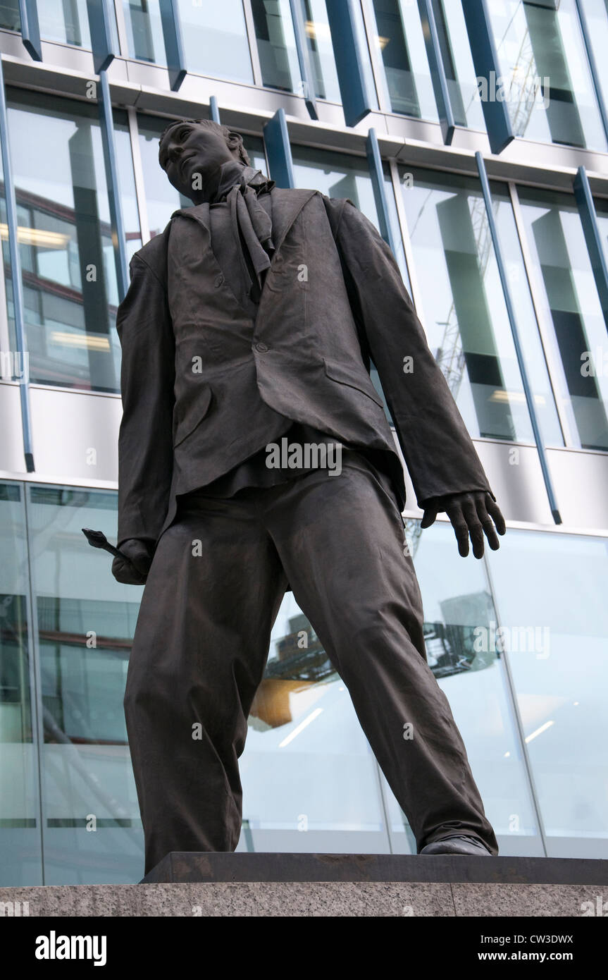 Bronze Statue of the Unknown Artist "Don't Applaud, Just Throw Money ...