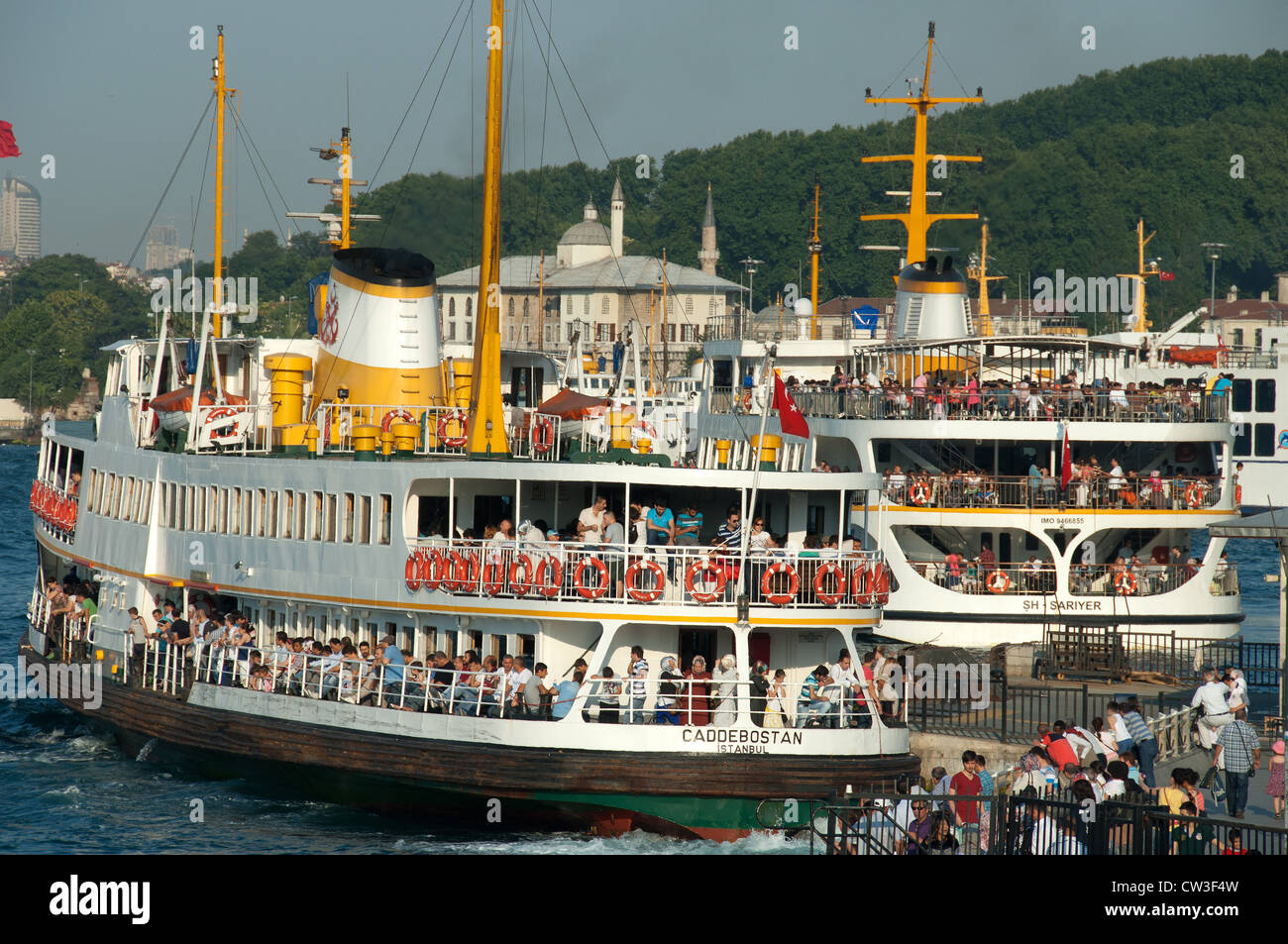Downtown ferry terminals hi-res stock photography and images - Alamy