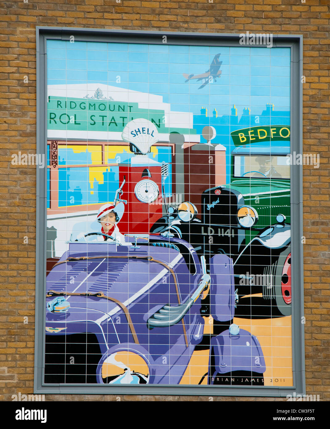 A mural on a wall in London, England UK Stock Photo - Alamy
