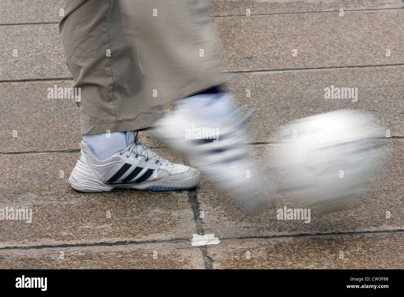 Shot kick hi-res stock photography and images - Alamy