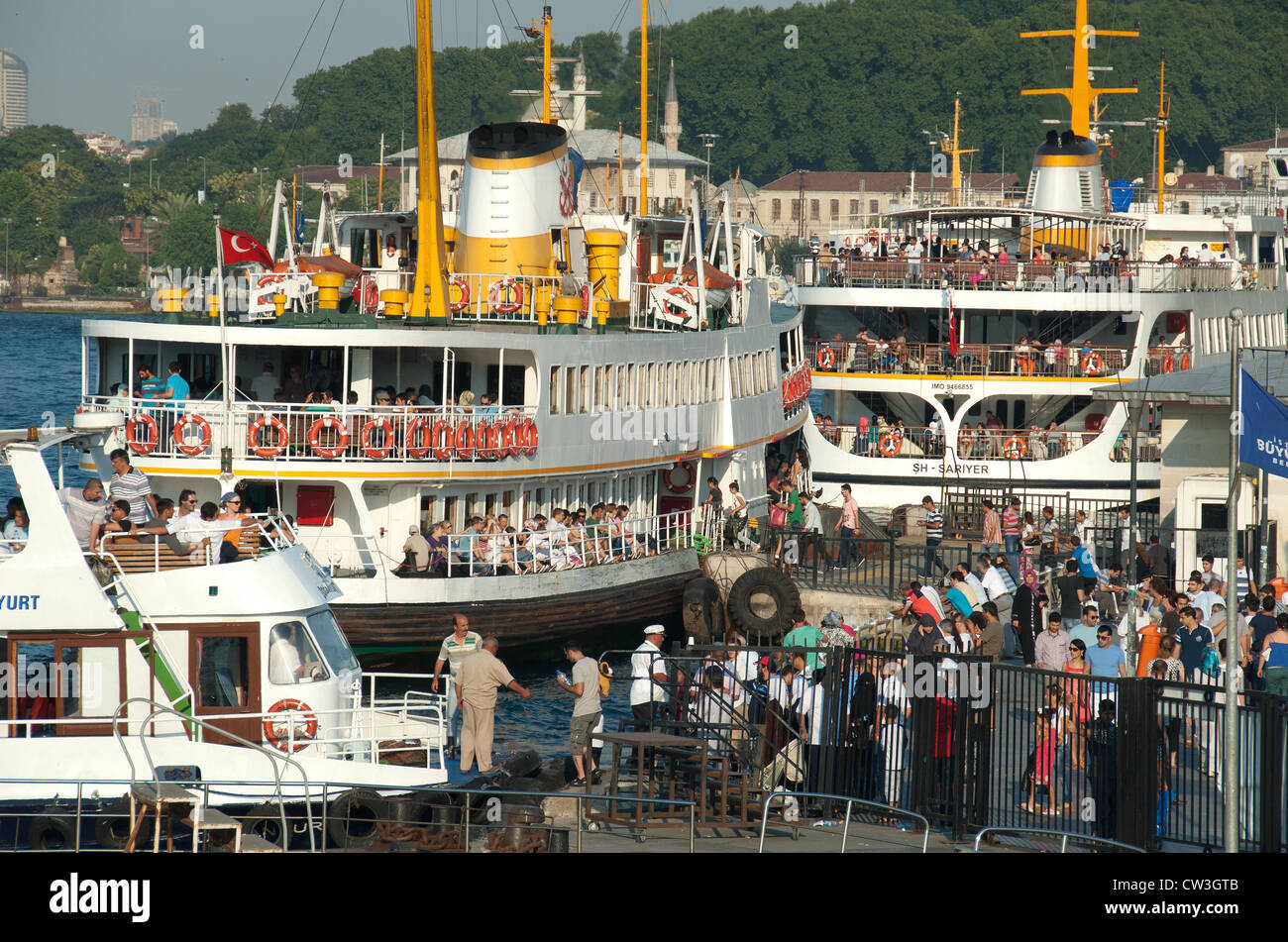 Downtown ferry terminals hi-res stock photography and images - Alamy