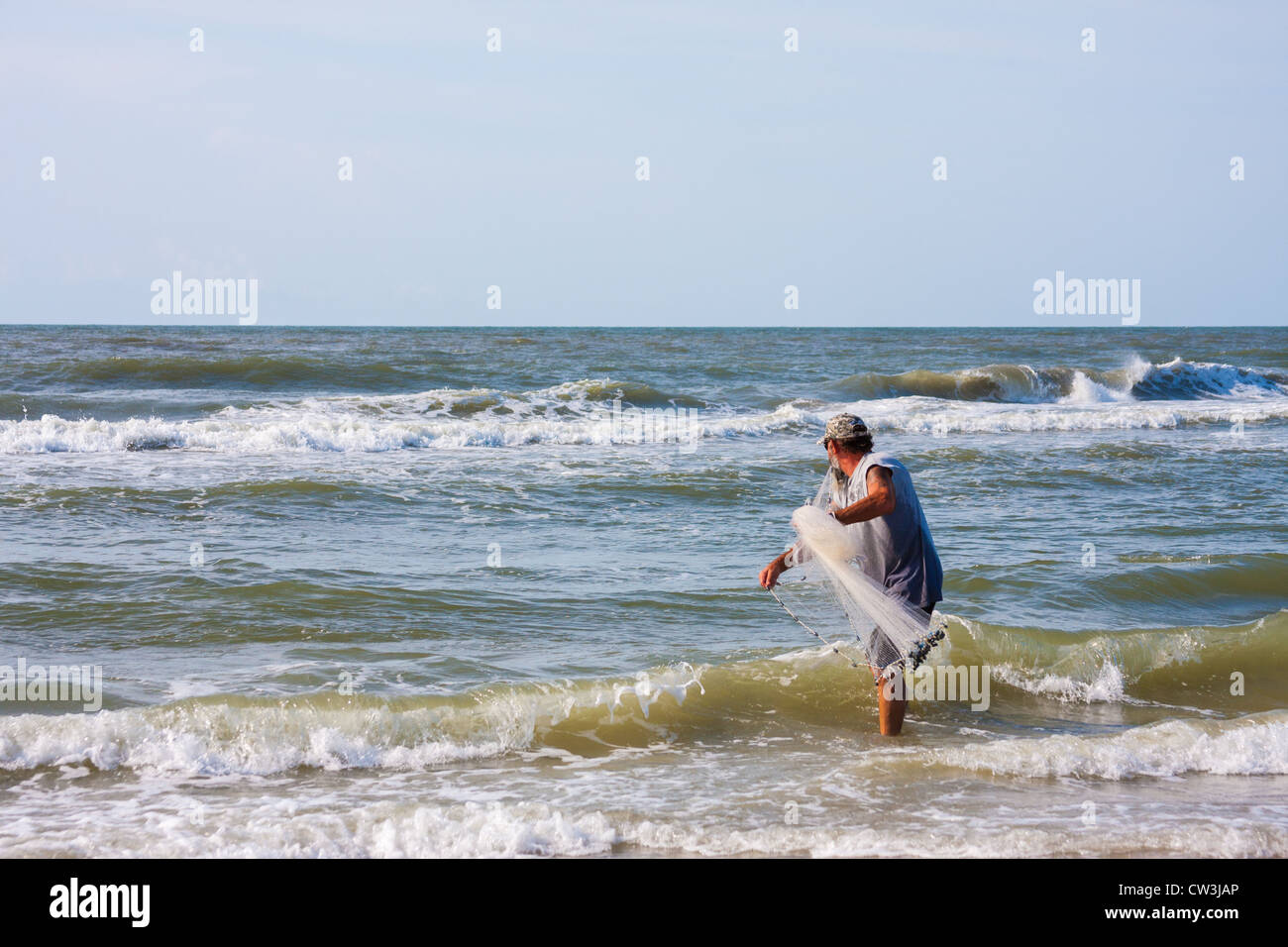 Cast netting hi-res stock photography and images - Alamy