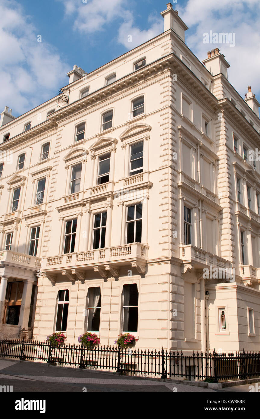 Georgian white stucco building, Exhibition Road, South Kensington ...