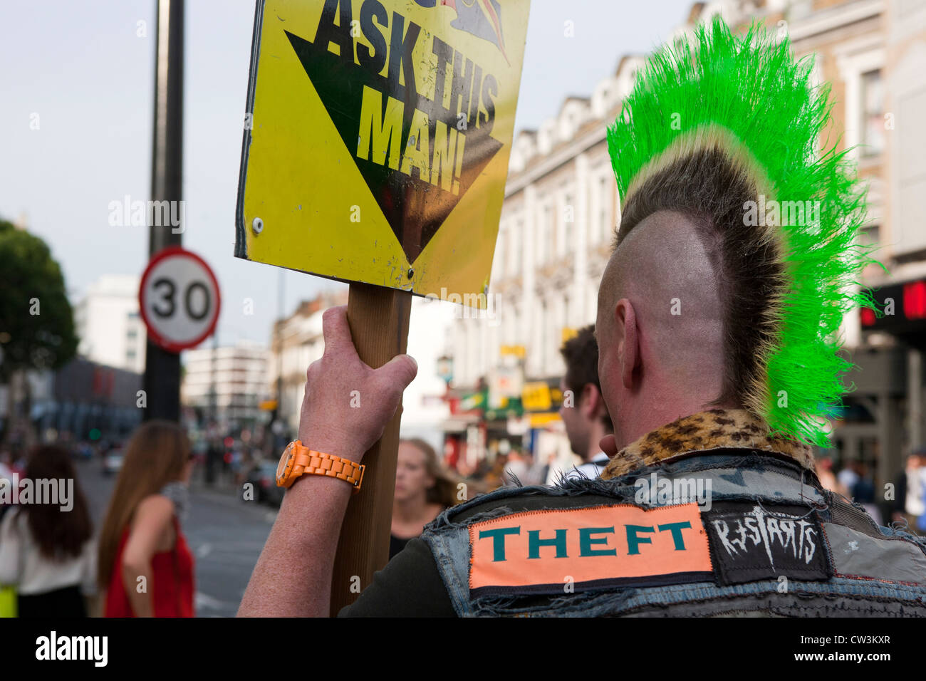 London punk hi-res stock photography and images - Alamy