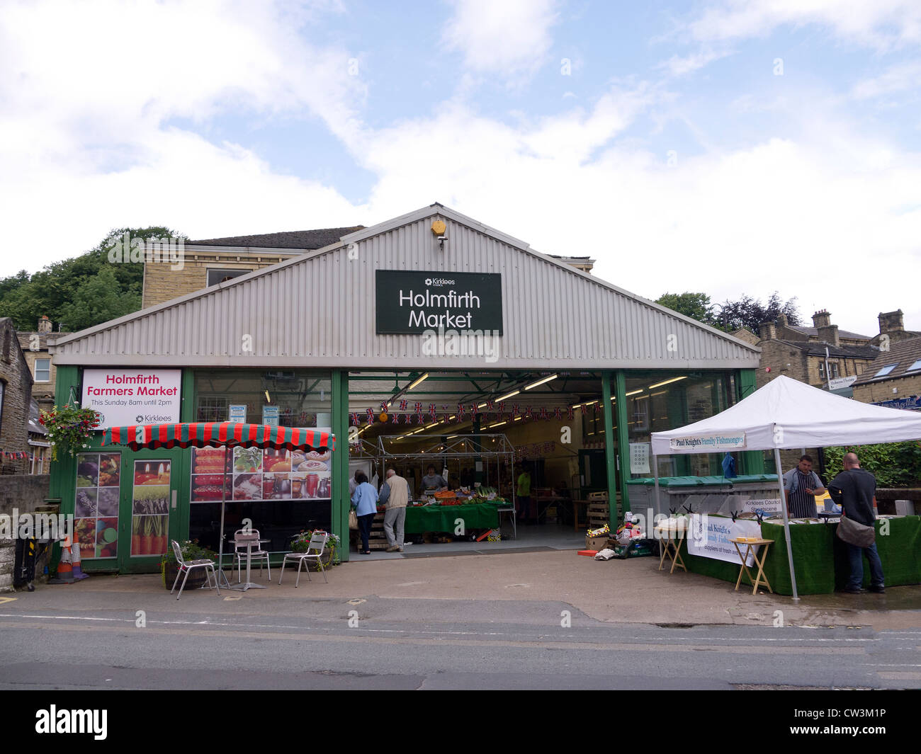 Farmers Market in Holmfirth, the Last of the Summer Wine Country in ...
