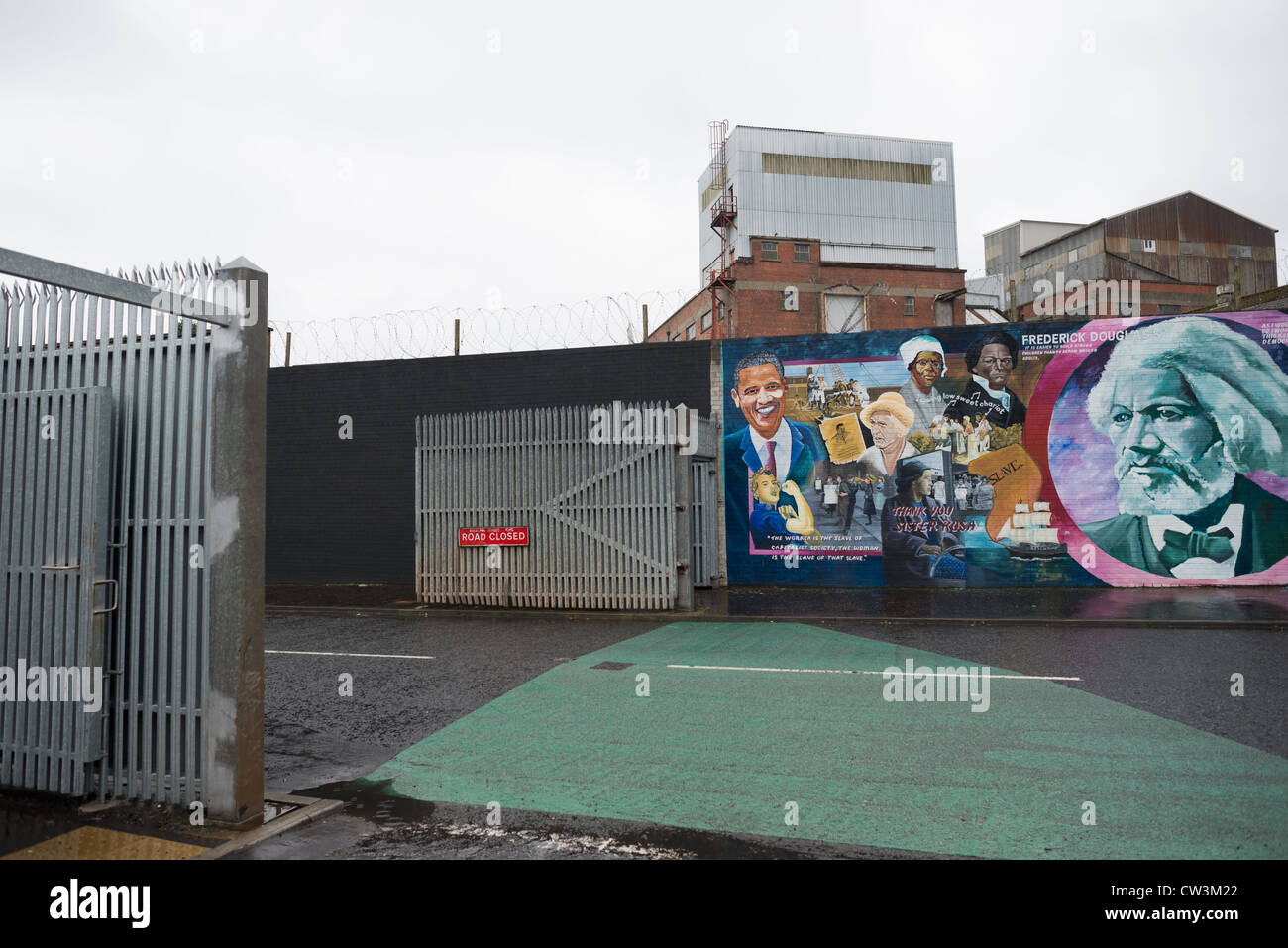 Peace gates hi-res stock photography and images - Alamy