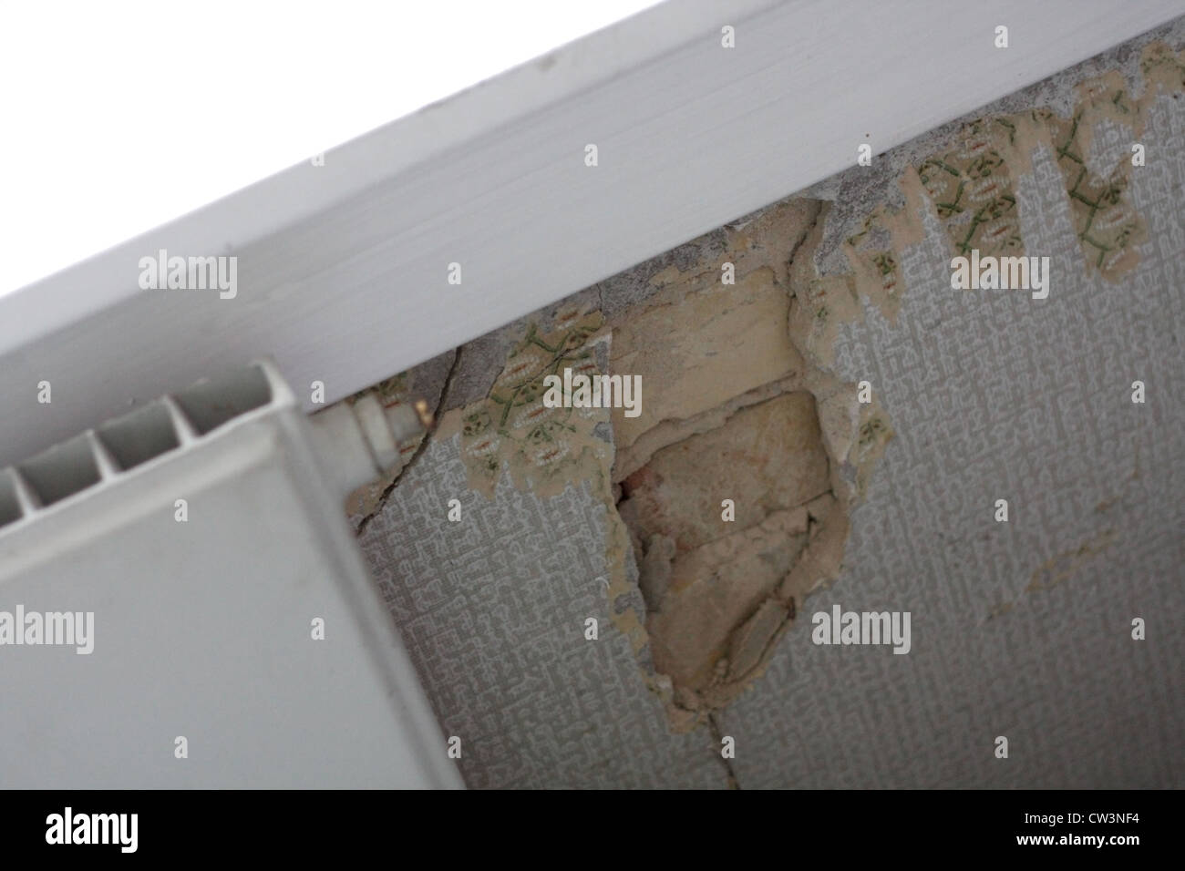 Old house damage hi-res stock photography and images - Alamy