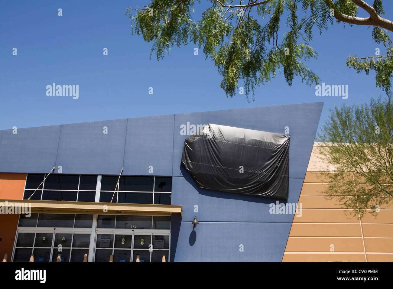 A closed Best Buy electronics retail store Stock Photo - Alamy
